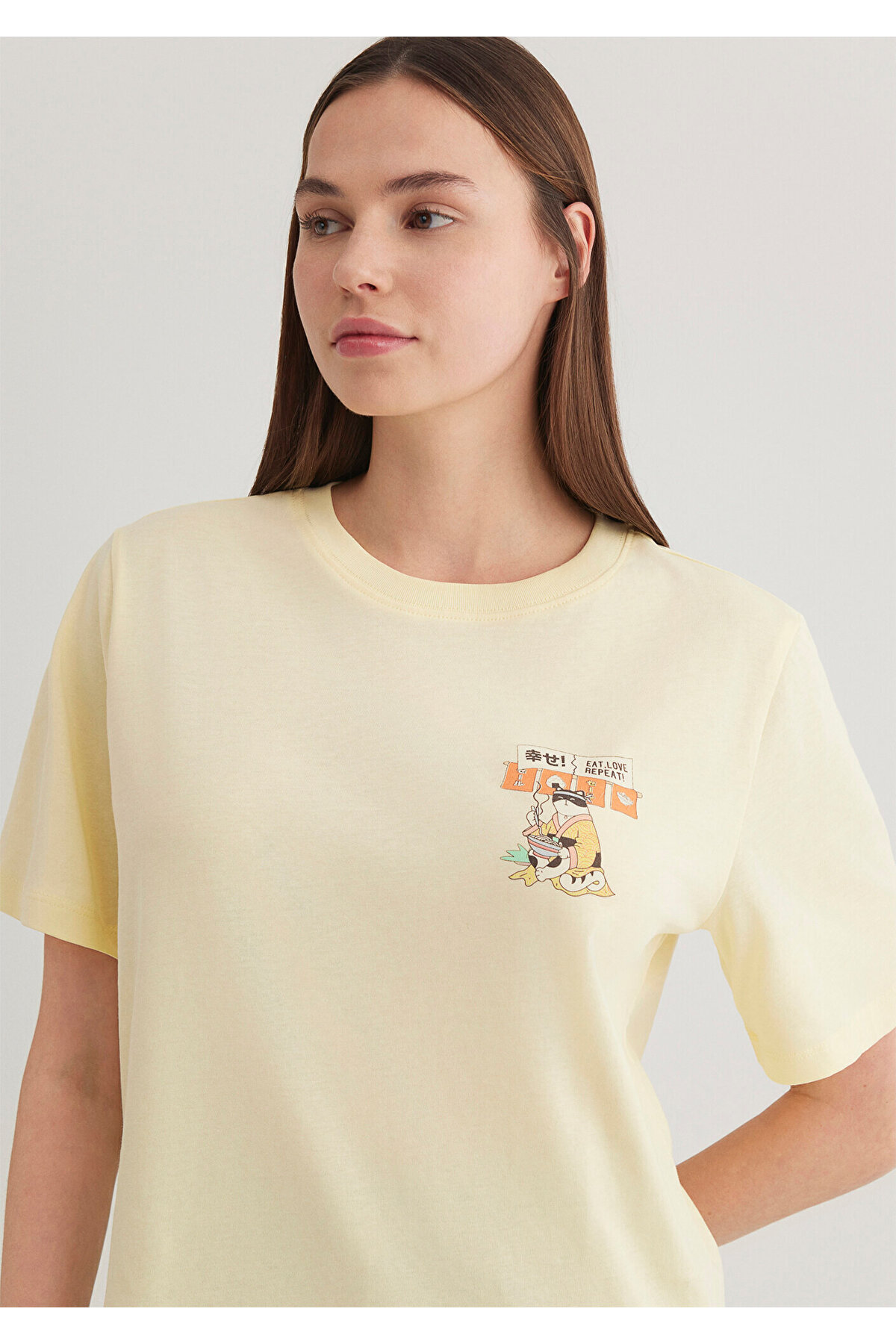 Mavi Eat Love Repeat Baskılı Sarı Tişört Regular Fit / Normal Kesim ...