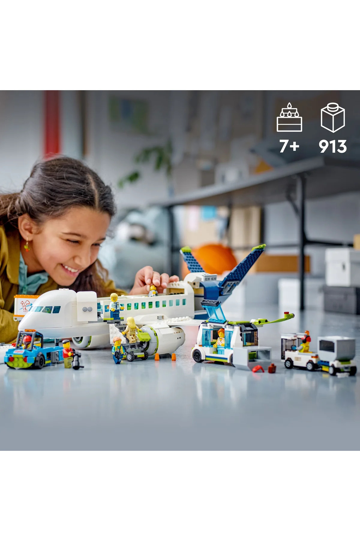 LEGO ® City Passenger Airplane 60367 - Set de jucării pentru 6 ...