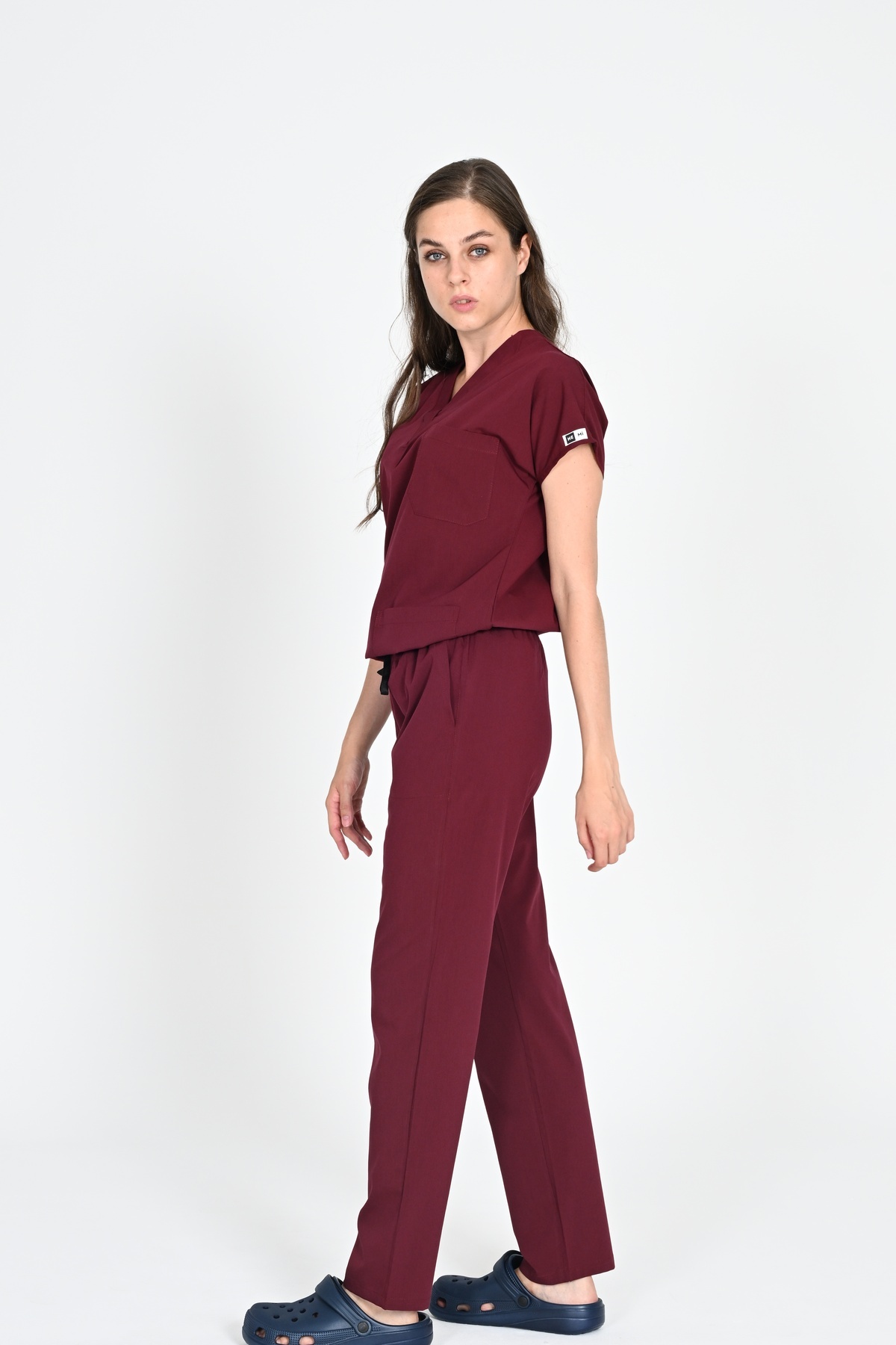 HEMİ Likralı Scrubs Doktor Ve Hemşire Kadın Forma Takımı Bordo - Fiyatı ...