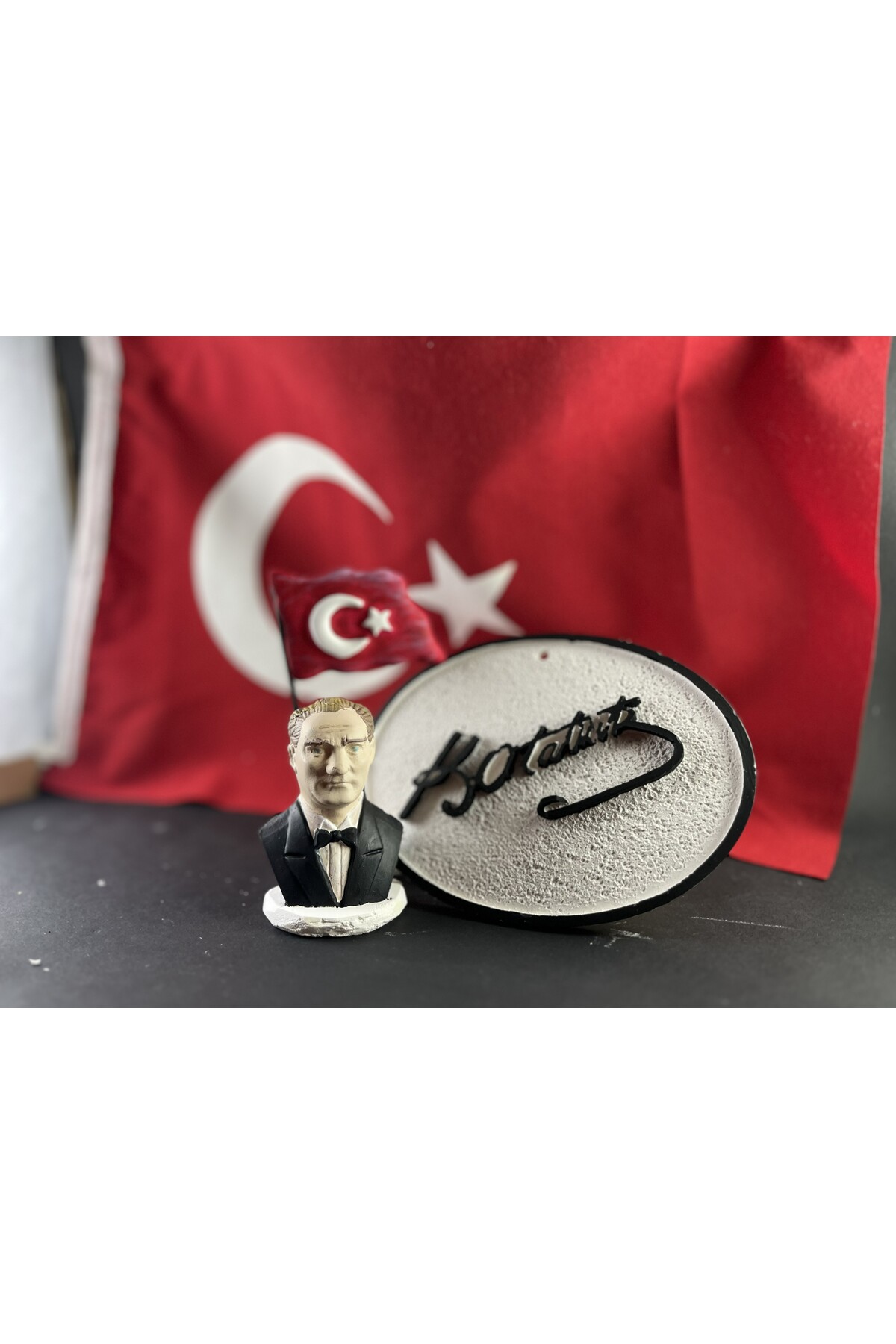 BEMİSA Atatürk Büst Atatürk İmza Ve Türk Bayrağı Özel Set - Fiyatı, Yorumları