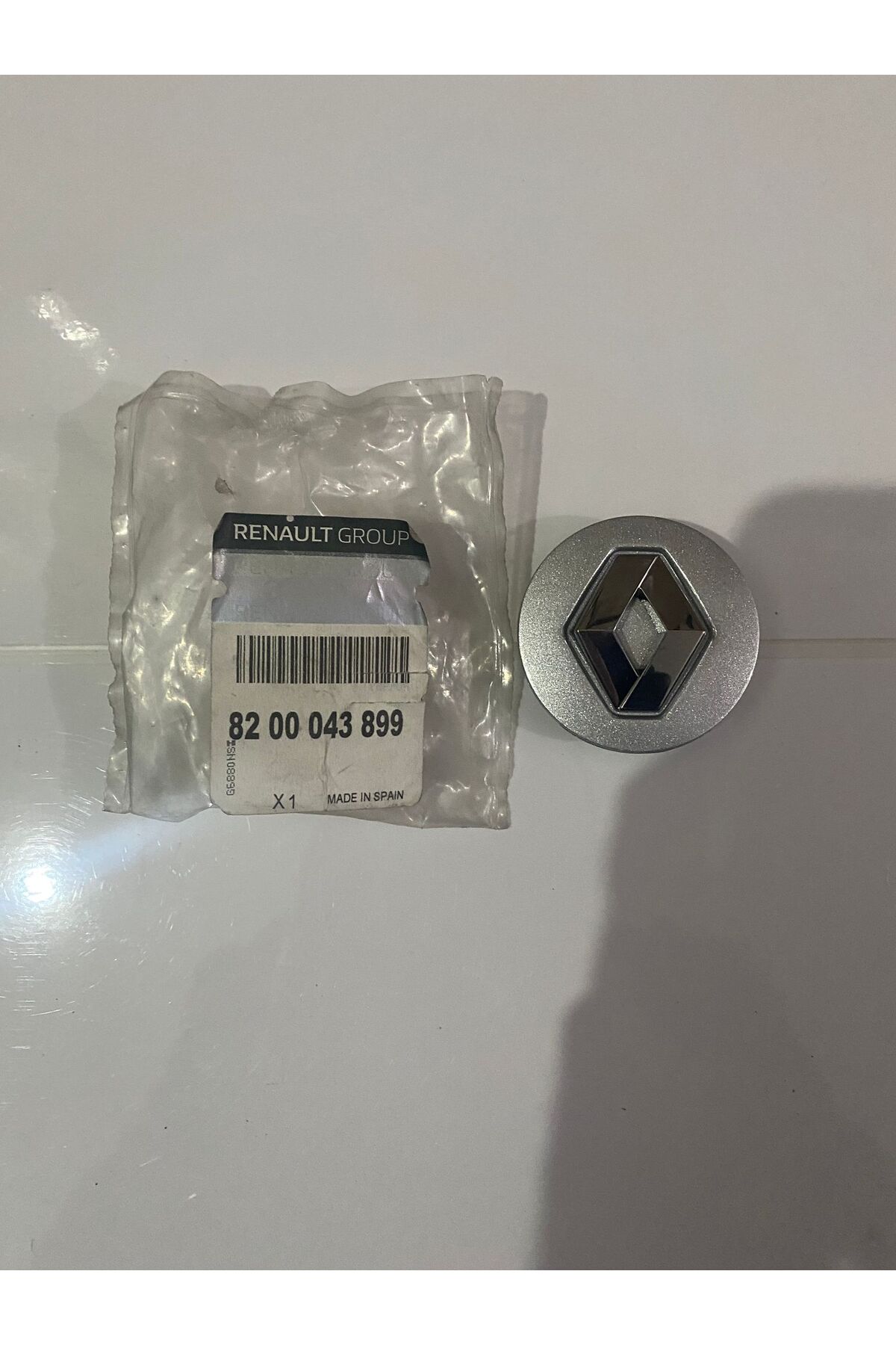 Mais 8200043899 fluence megane 3 laguna 3 clio 4 jant göbek arması ...
