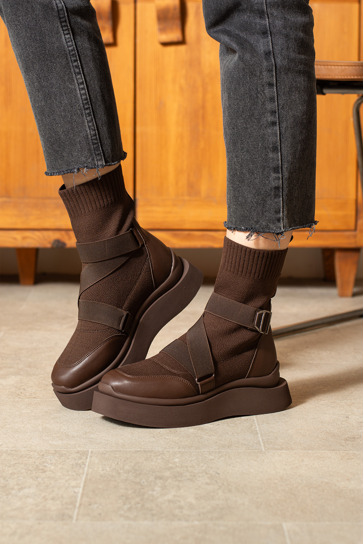 dabab shoes Katiana Kadın Kahve Lastik Detaylı Rahat Kalın Taban Triko ...