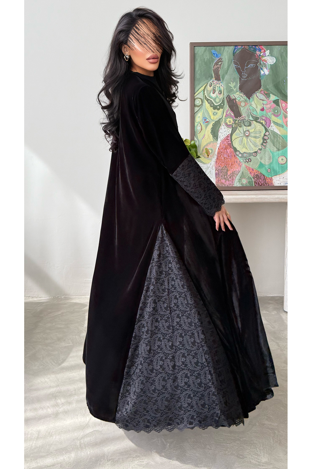 outline A black quarter-circle abaya with a blend of velvet and lace ...