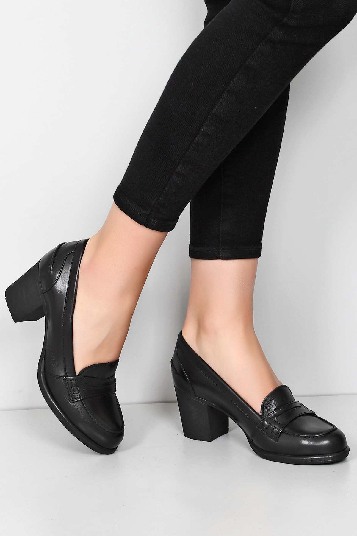 G.Ö.N Gön Hakiki Deri Kadın Topuklu Ayakkabı 24072