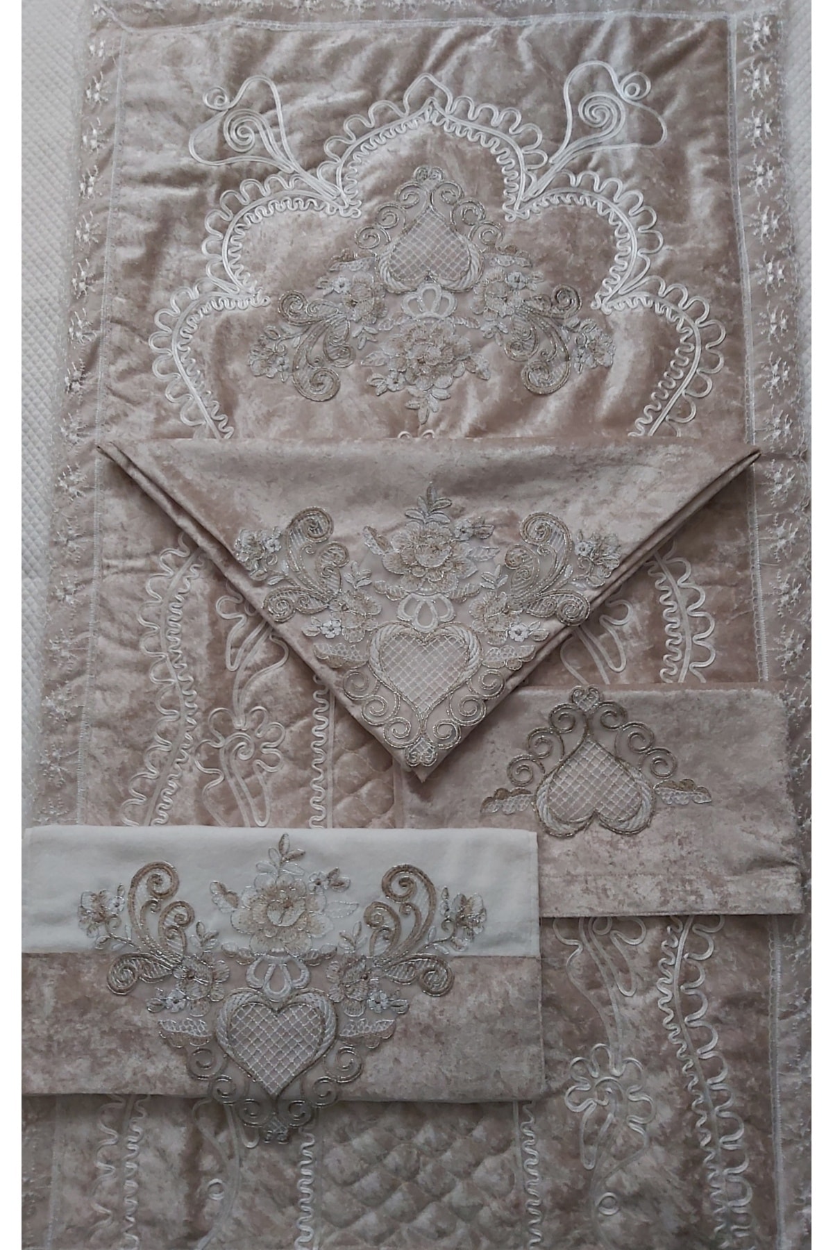 Kerem Çeyiz 4 Parça Kadife Kumaş Çeyizlik Damat Seti Fiyatı, Yorumları ...