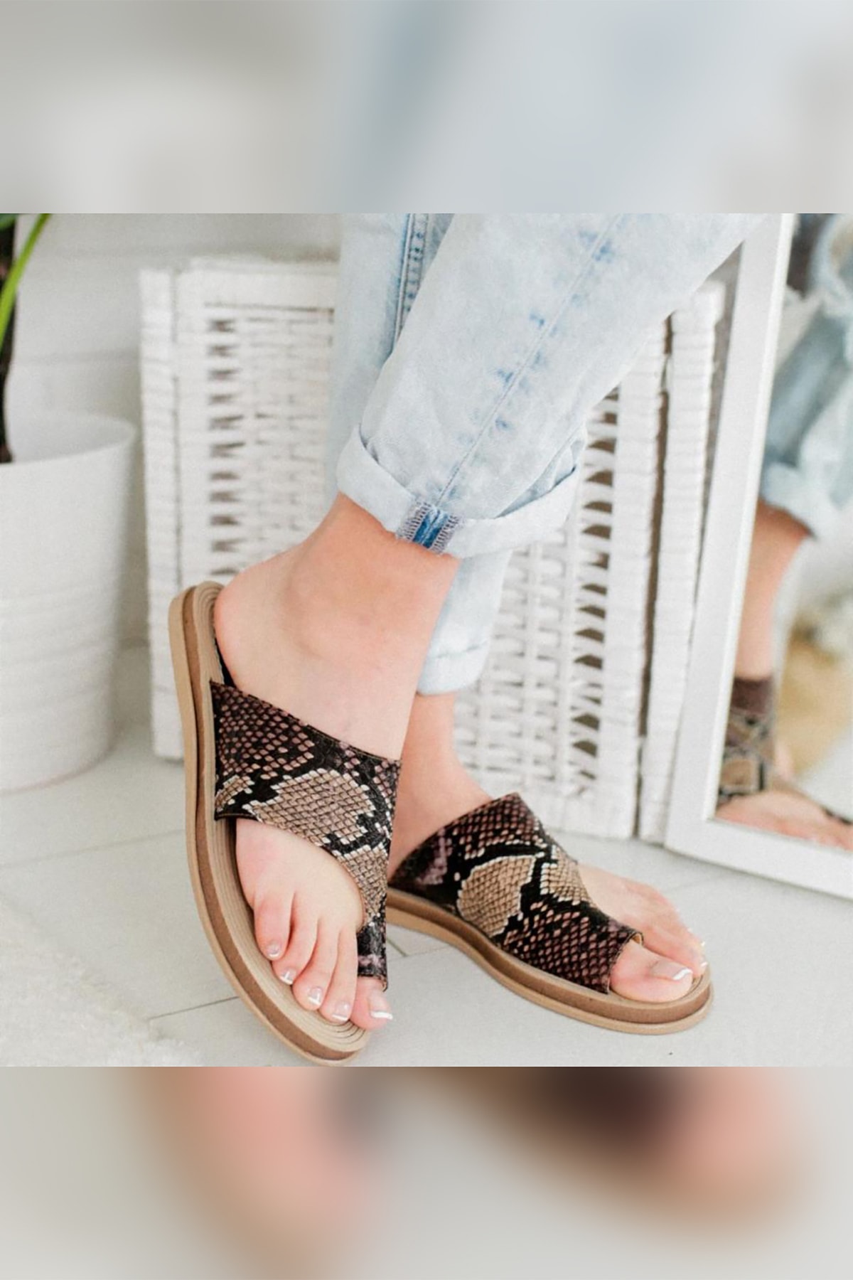 Limoya Madelyn Kahve Yılan Parmak Arası Terlik Hafif Eva Tabanlı