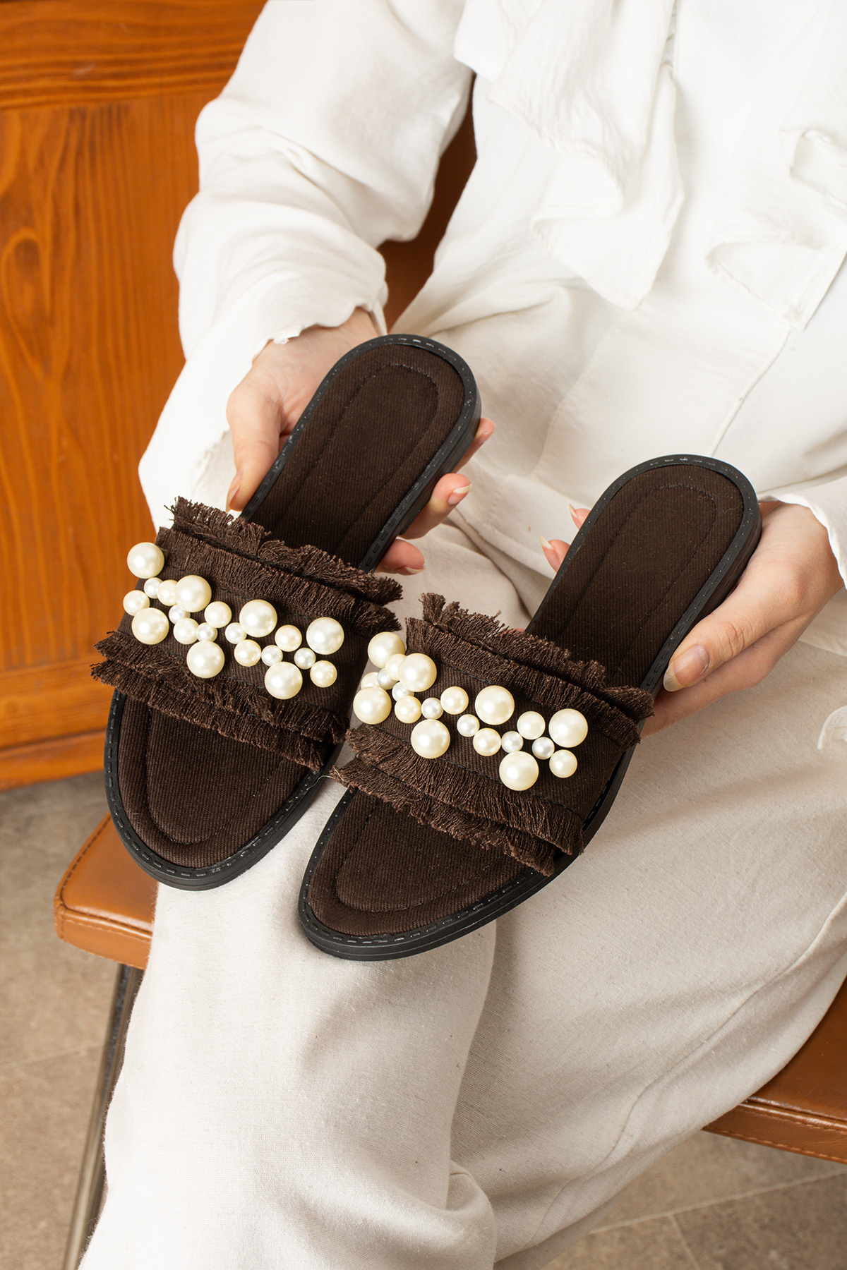 dabab shoes MINOA Kadın İnci Detaylı Hasır Dokulu Acı Kahve Düz Terlik ...