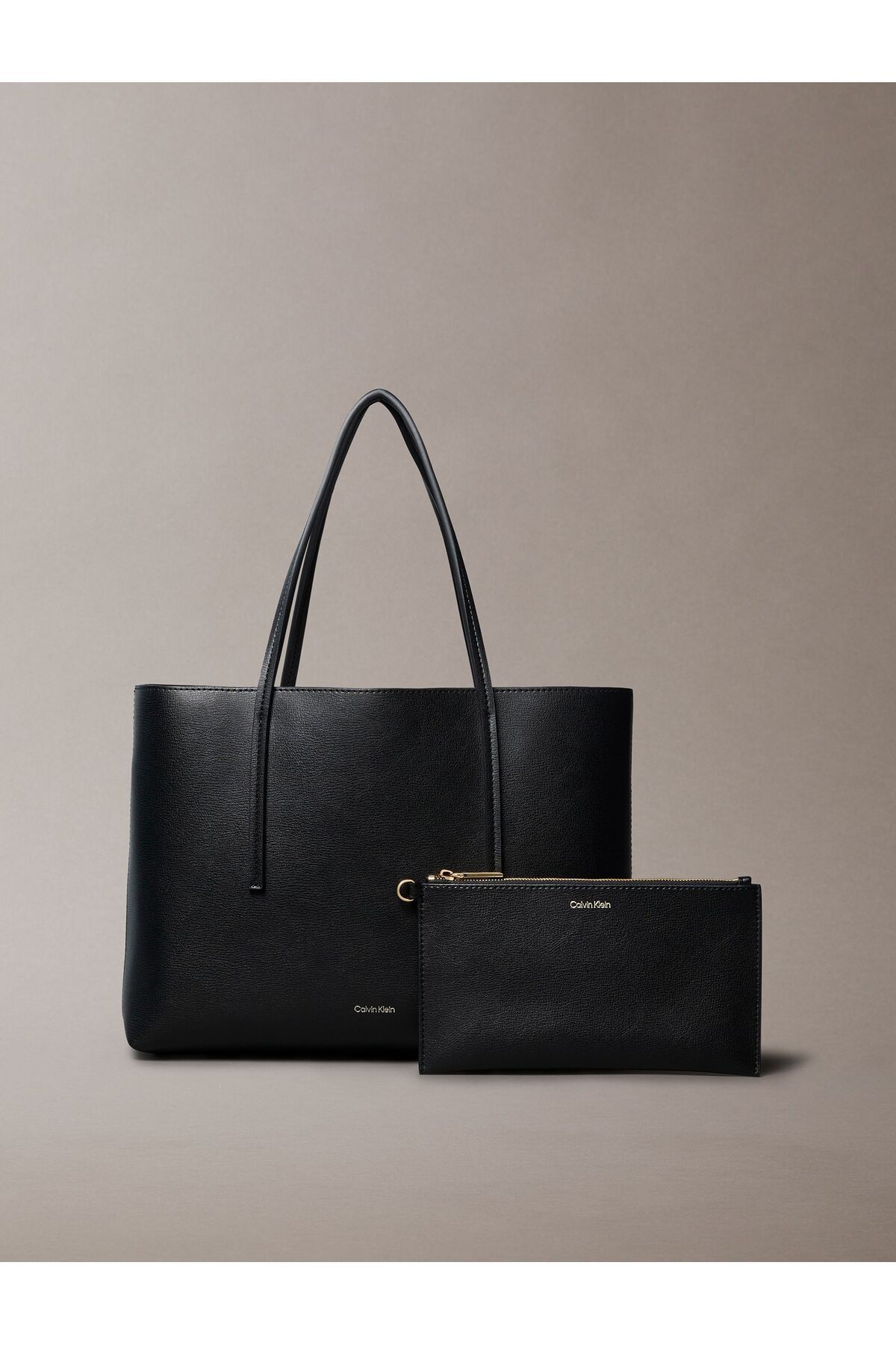 Calvin Klein Μικρή γυναικεία τσάντα με λογότυπο από αλουμινόχαρτο- Trendyol