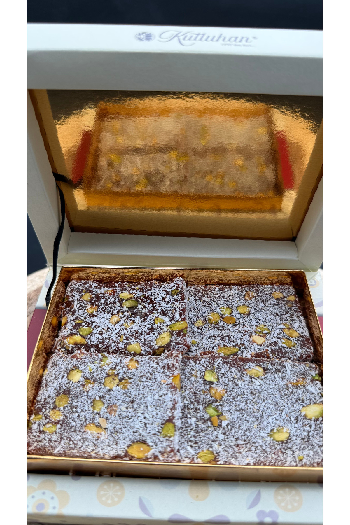 Said Zade Antep Pistachio Cezerye, Pistachio Cezerye in a Gift Box, 500 ...