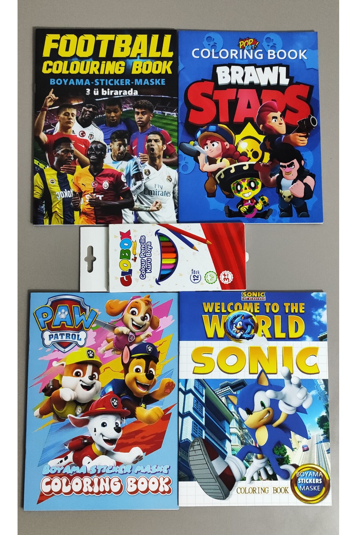 ada çanta kırtasiye 4 adet stickerli boyama kitabı ve 12'li kuru boya ...