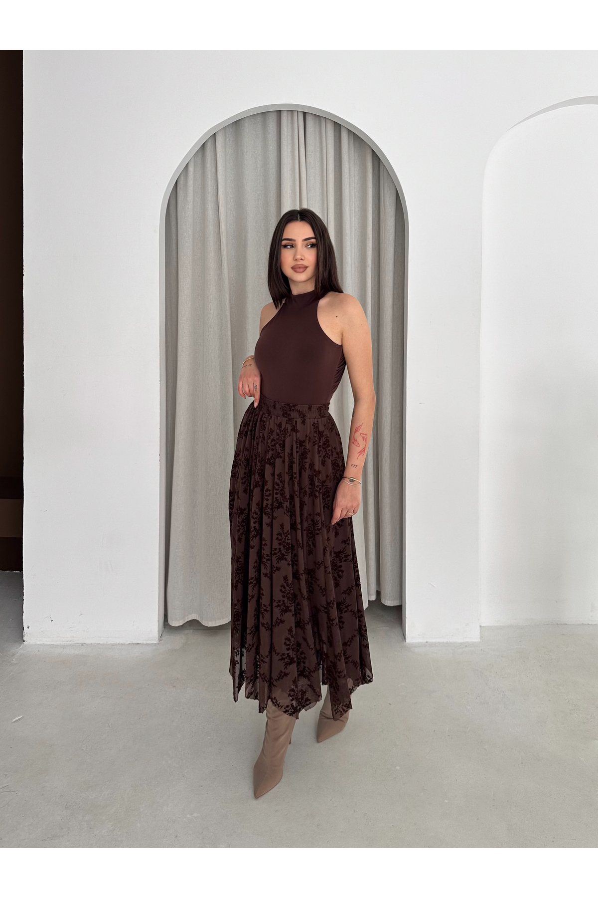 Zula Moda Tesettür Asimetrik Flok Baskılı Tül Etek | Modest Asymmetric ...