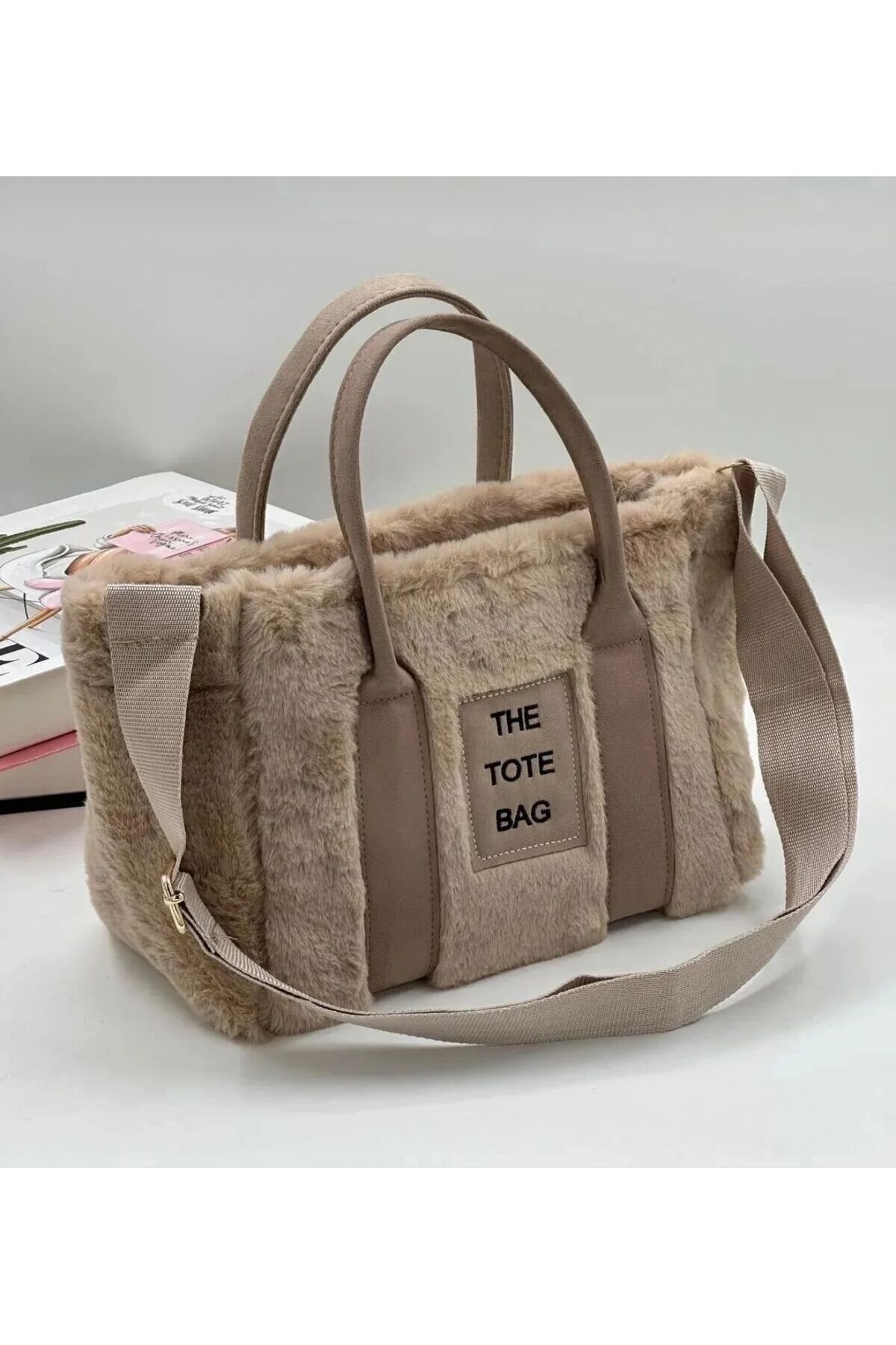 Zealous Γυναικεία τσάντα χιαστί με λουράκι κολόνας από γούνα βελούδινη ...