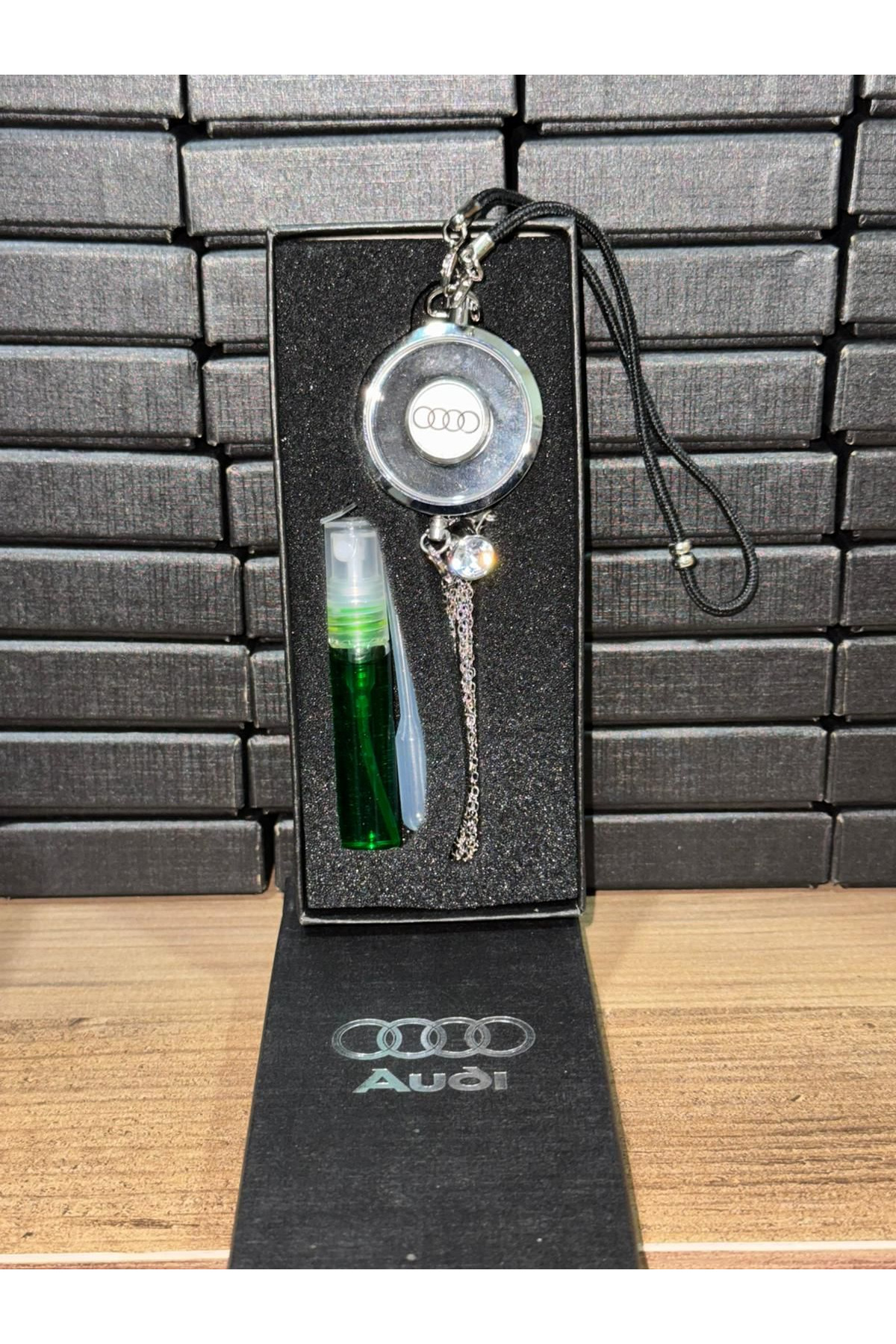 teknonisa Markaya Özel asmalı Doldurulabilir Oto kokusu 0000 uadi logo ...