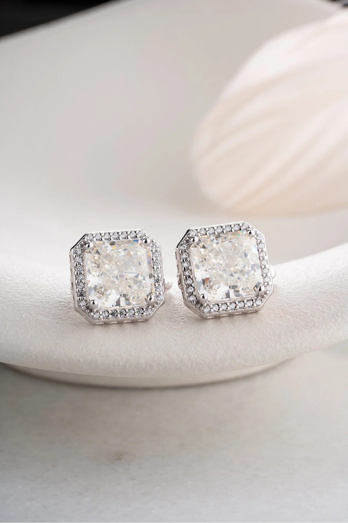 ÇEKİRDEK JEWELRY 925 Ayar Gümüş Baget Taşlı Kare Küpe – Zirkon Taşlı ...