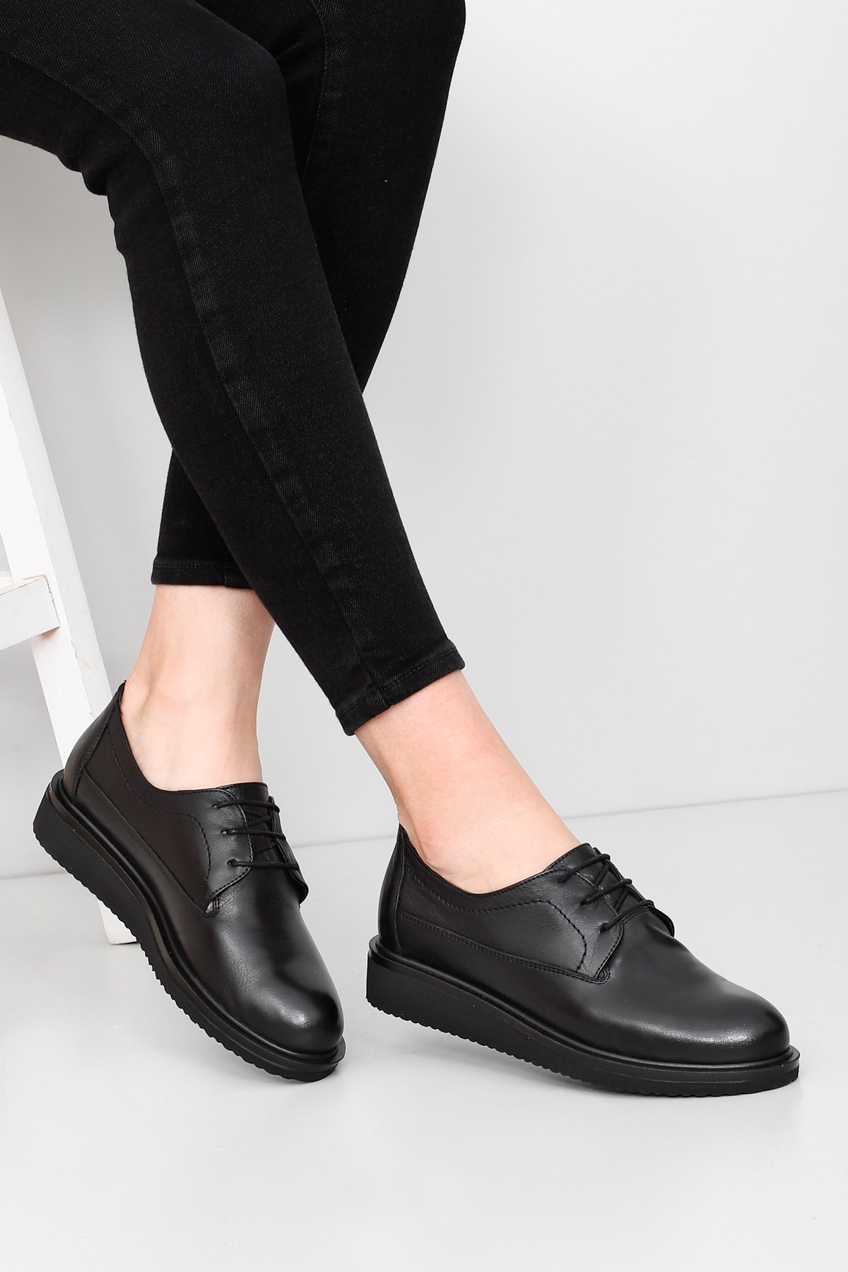 G.Ö.N Kadın Siyah Hakiki Deri Günlük Ayakkabı 24074