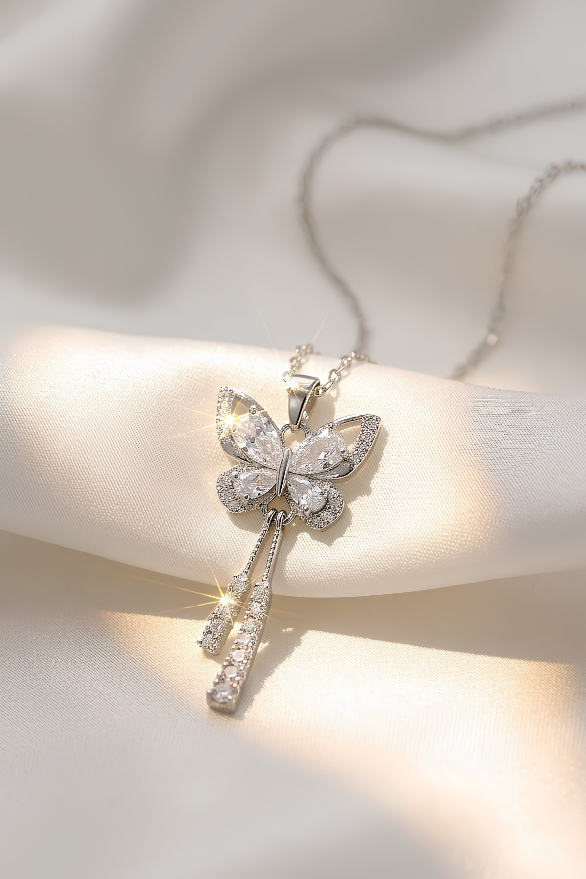 Elifsu Jewelry Zirkon Taşlı Kelebek Motifli Tasarım Çelik Kolye ...