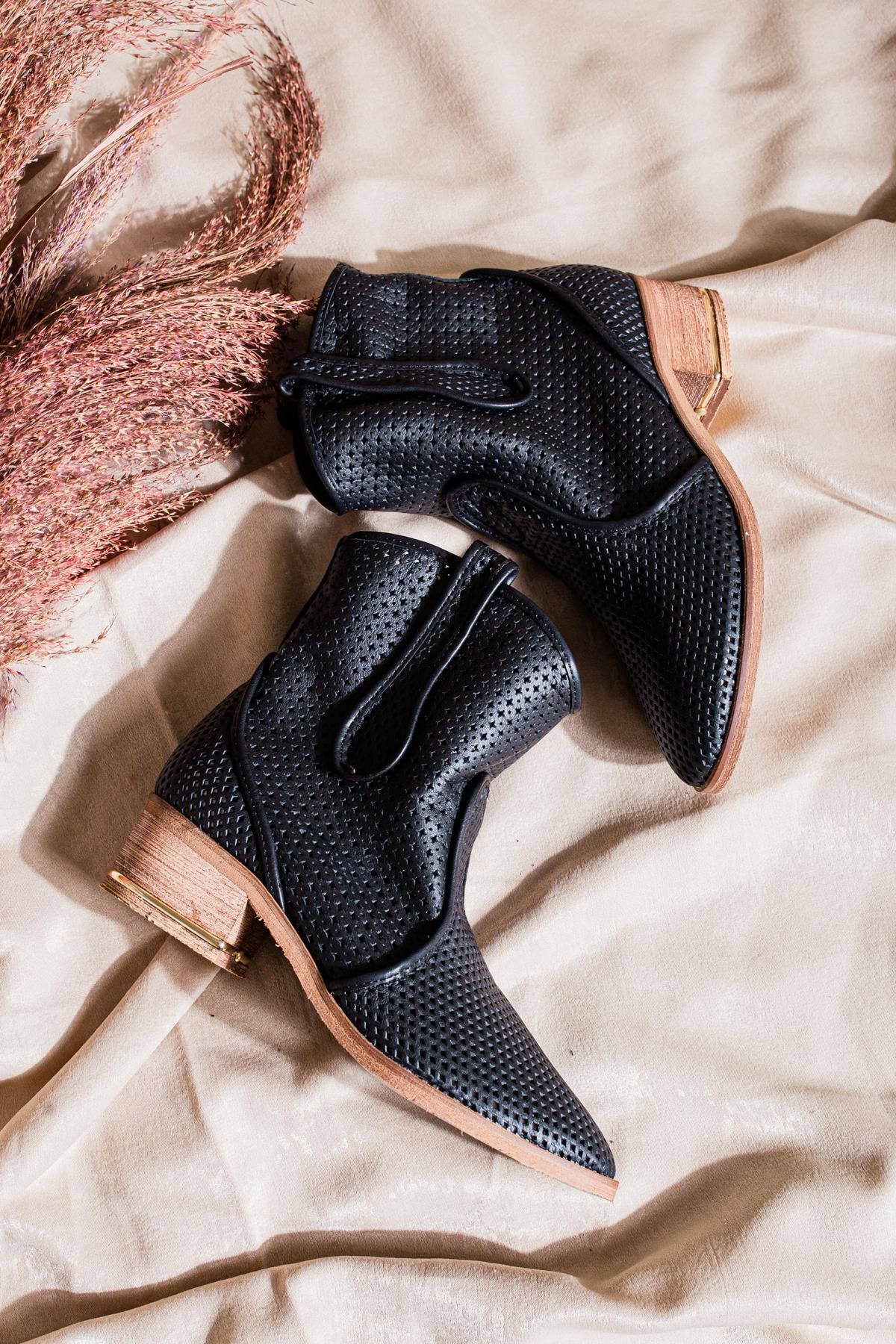 Deripabuc Hakiki Deri SİYAH Kadın Deri Yaz Botu