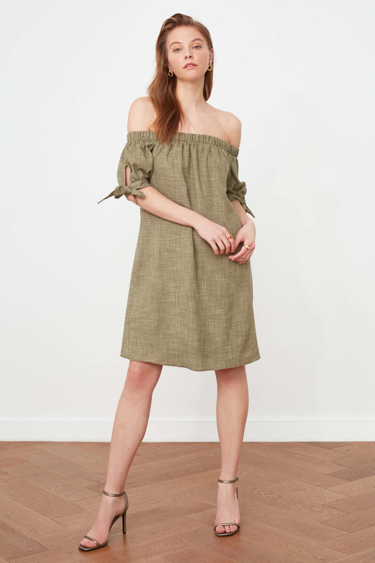 TRENDYOLMİLLA Yeşil Carmen Yaka Kol Detaylı Elbise TWOSS20EL2540 Fiyatı, Yorumları - Trendyolmilla