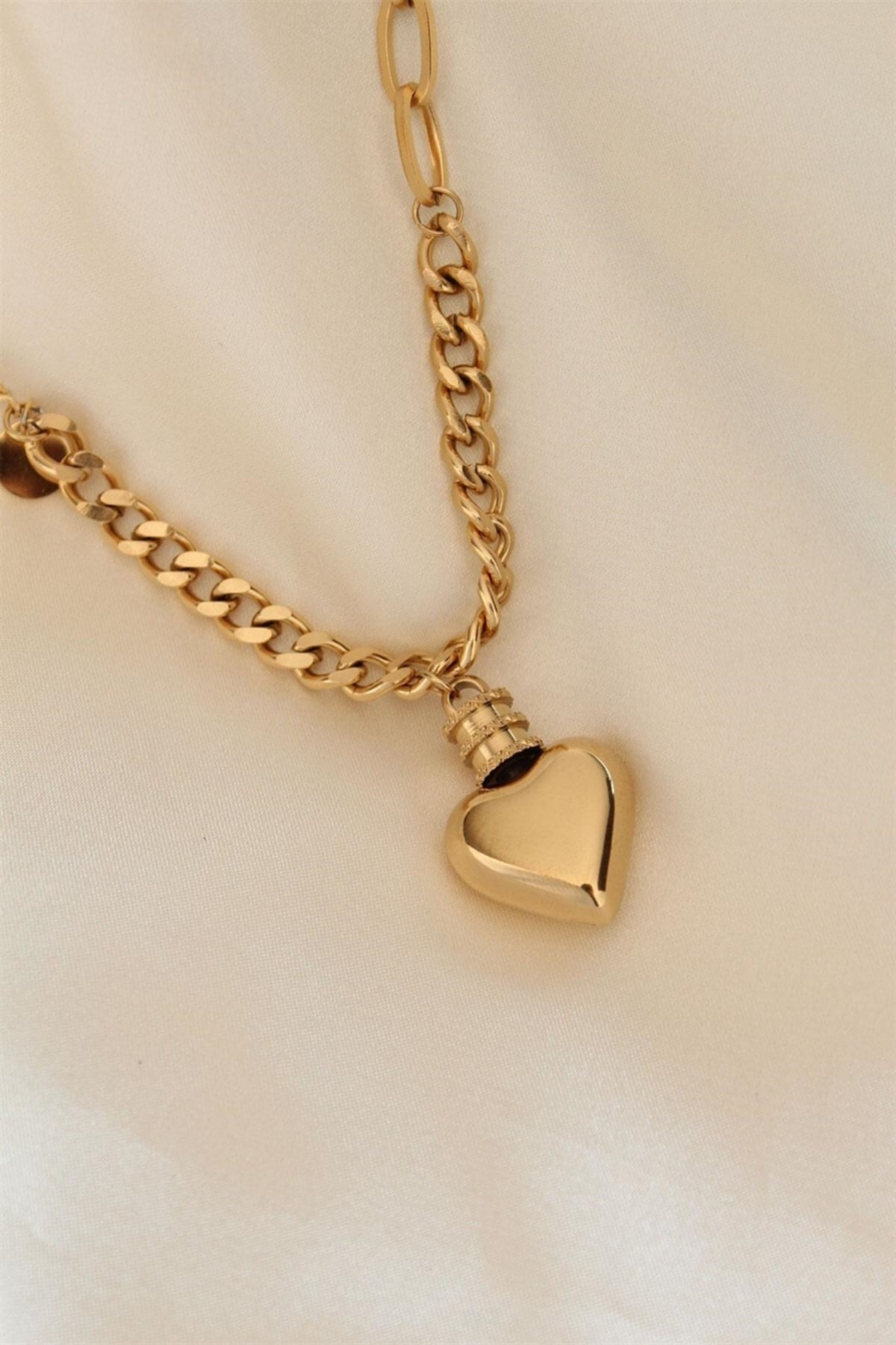 BUTİK AYVİTRİN Steel Curved Heart Design Chain Necklace - Trendyol
