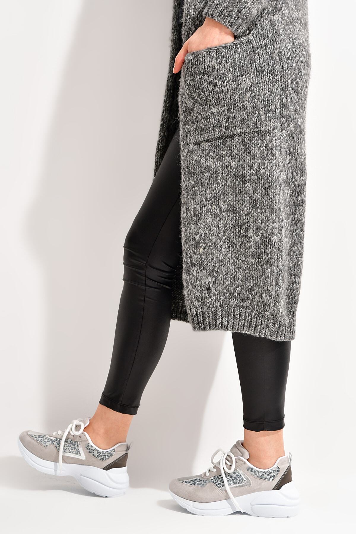 Tripy Gri Süet Gümüş Sim Kadın Spor Ayakkabı Tripy Gri Süet Gümüş Sim Kadın Spor Ayakkabı