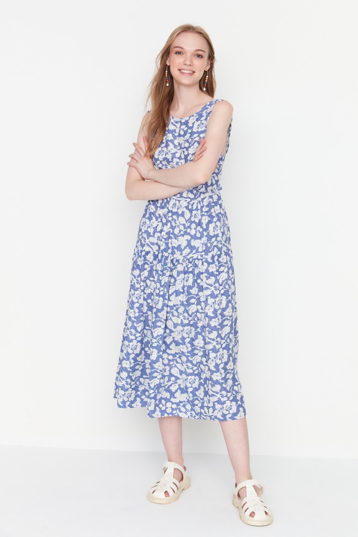 Trendyol Collection Marineblaues Detailliert Gemustertes Webkleid Mit