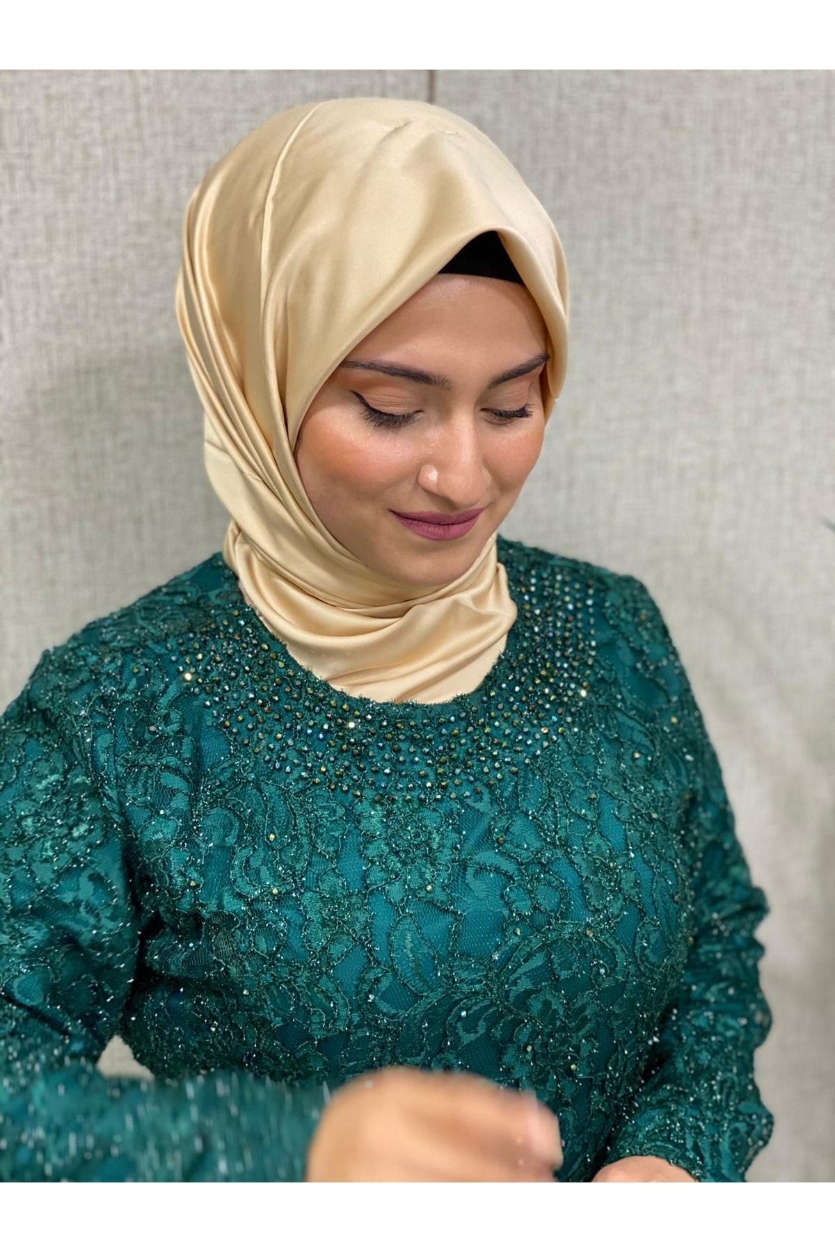 Butik büyük beden Kordena Dantel Abiye Fiyatı, Yorumları - Trendyol