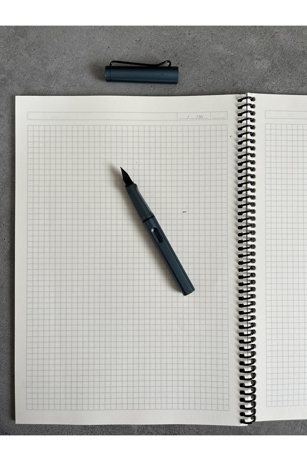 Fark Tanıtım A4 Kareli Spiralli Defter (siyah Kapak) Fiyatı, Yorumları ...