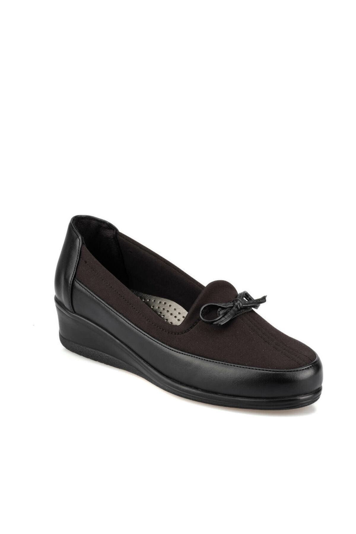 Polaris Siyah Kadın Dolgu Topuklu Ayakkabı