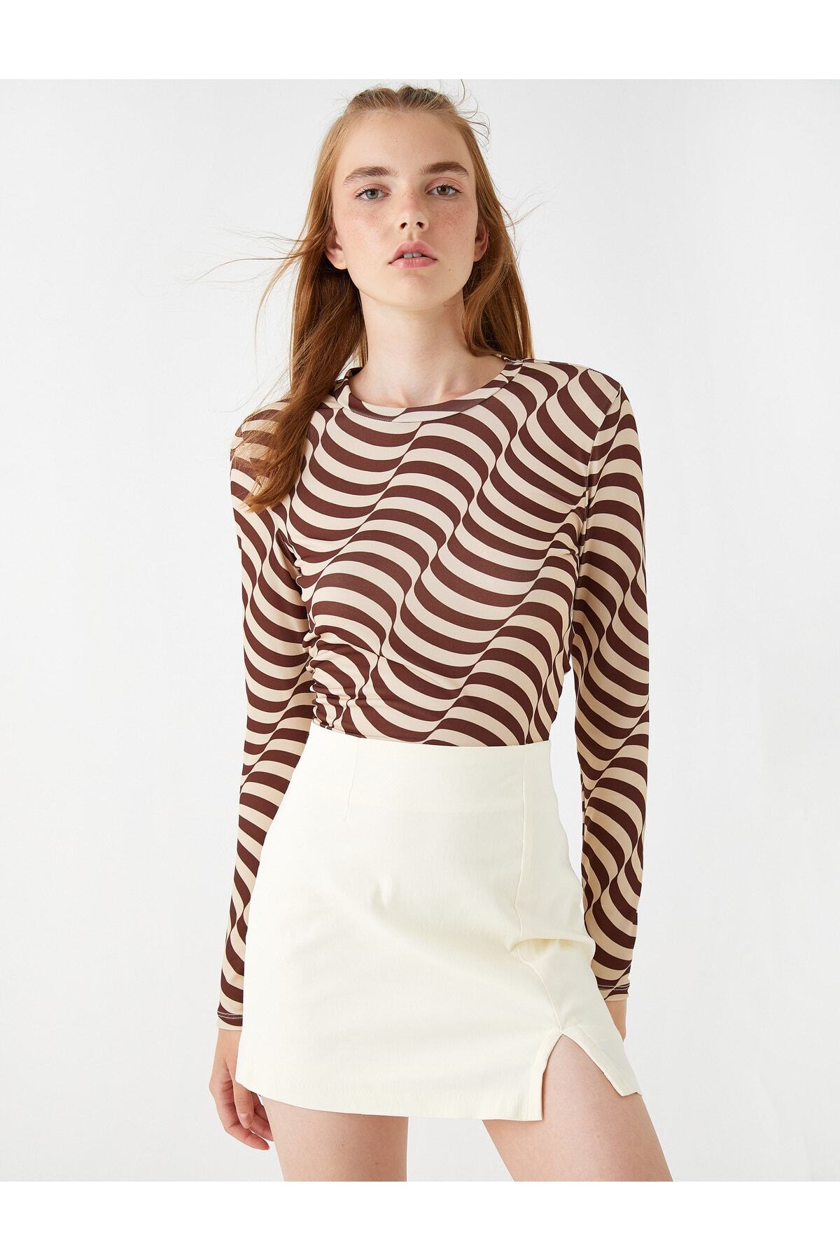 Koton Yırtmaç Detaylı Mini Etek Fiyatı, Yorumları - Trendyol