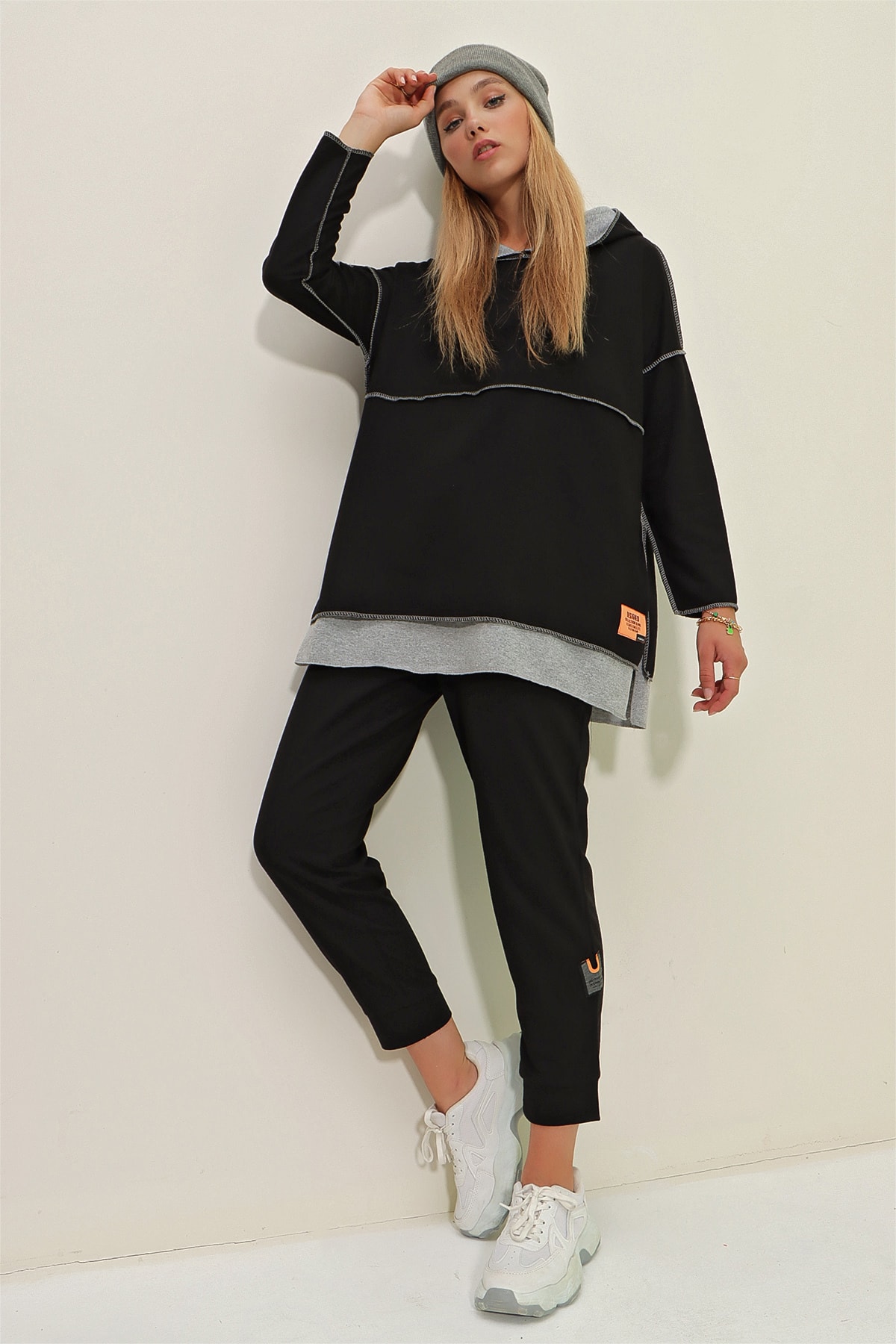 Trend Alaçatı Stili Women's Black Layered Hooded Sweatshirt and ...