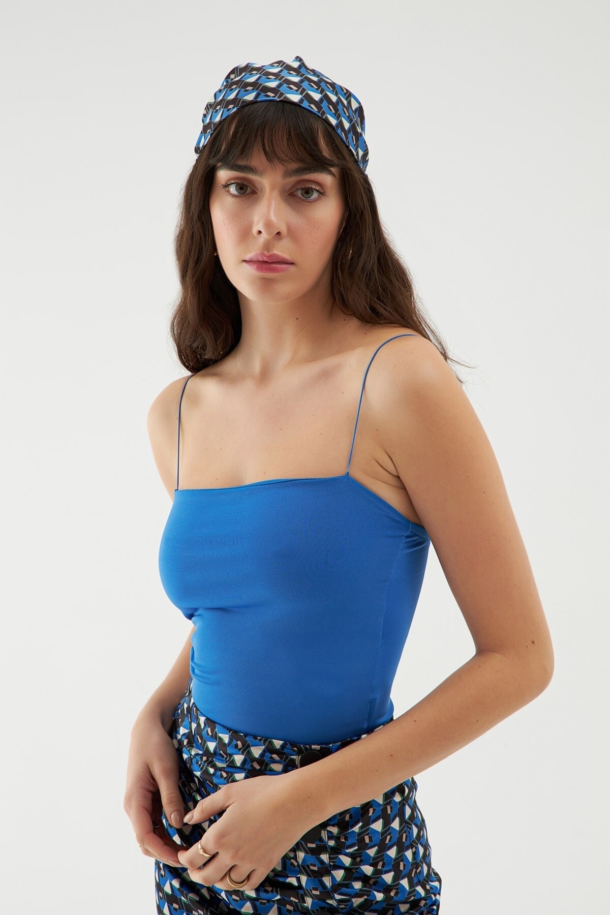 Quzu İnce Askılı Bodysuit Sax Fiyatı, Yorumları - TRENDYOL