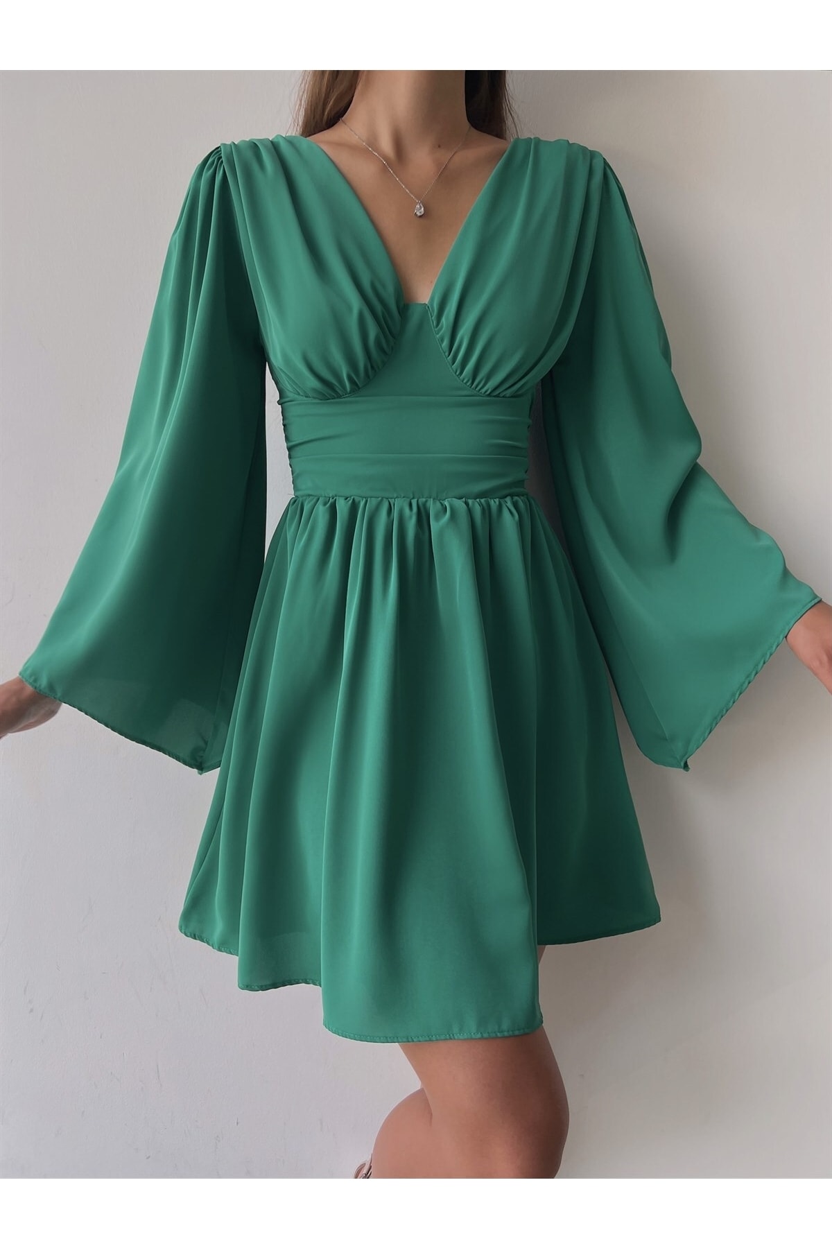 munora butik Sırtı V Dekolteli Ispanyol Kol Yeşil Elbise Fiyatı ...