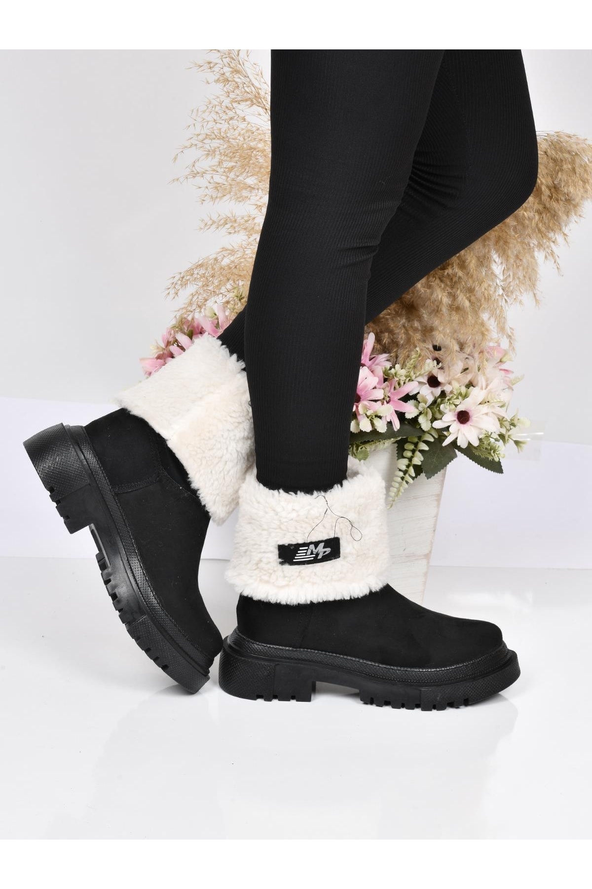MP Mp 222-2745 Termal Kürklü Kadın Düz Bot Ayakkabı Fiyatı, Yorumları - Trendyol