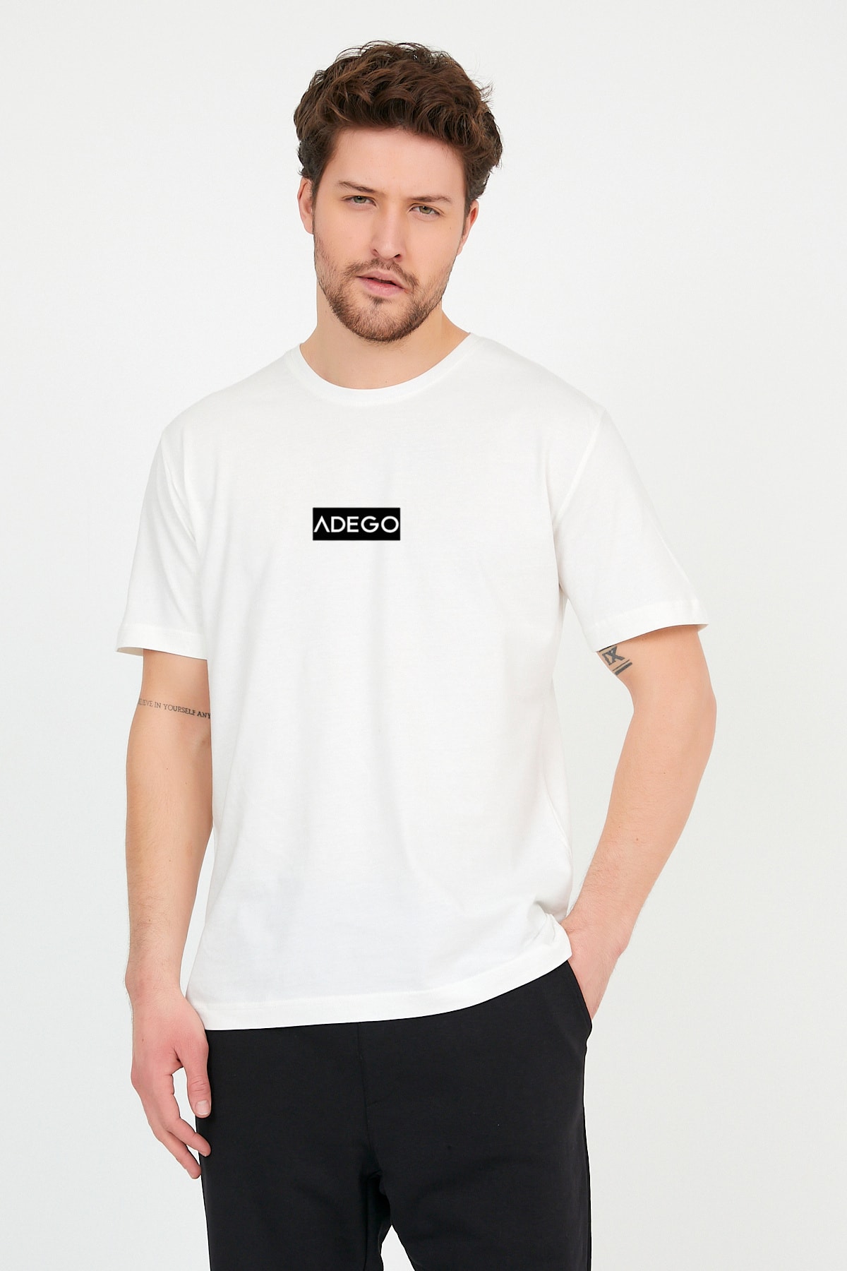 ADEGO Erkek Beyaz Önü Baskılı Bisiklet Yaka Oversize Pamuklu T-shirt ...