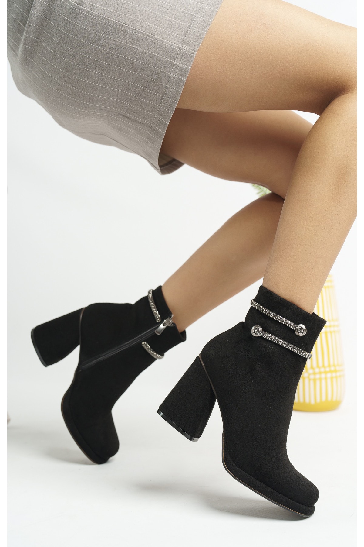 Lesia Fekete velúr kőből készült, részletes, stílusos platform sarkú ...