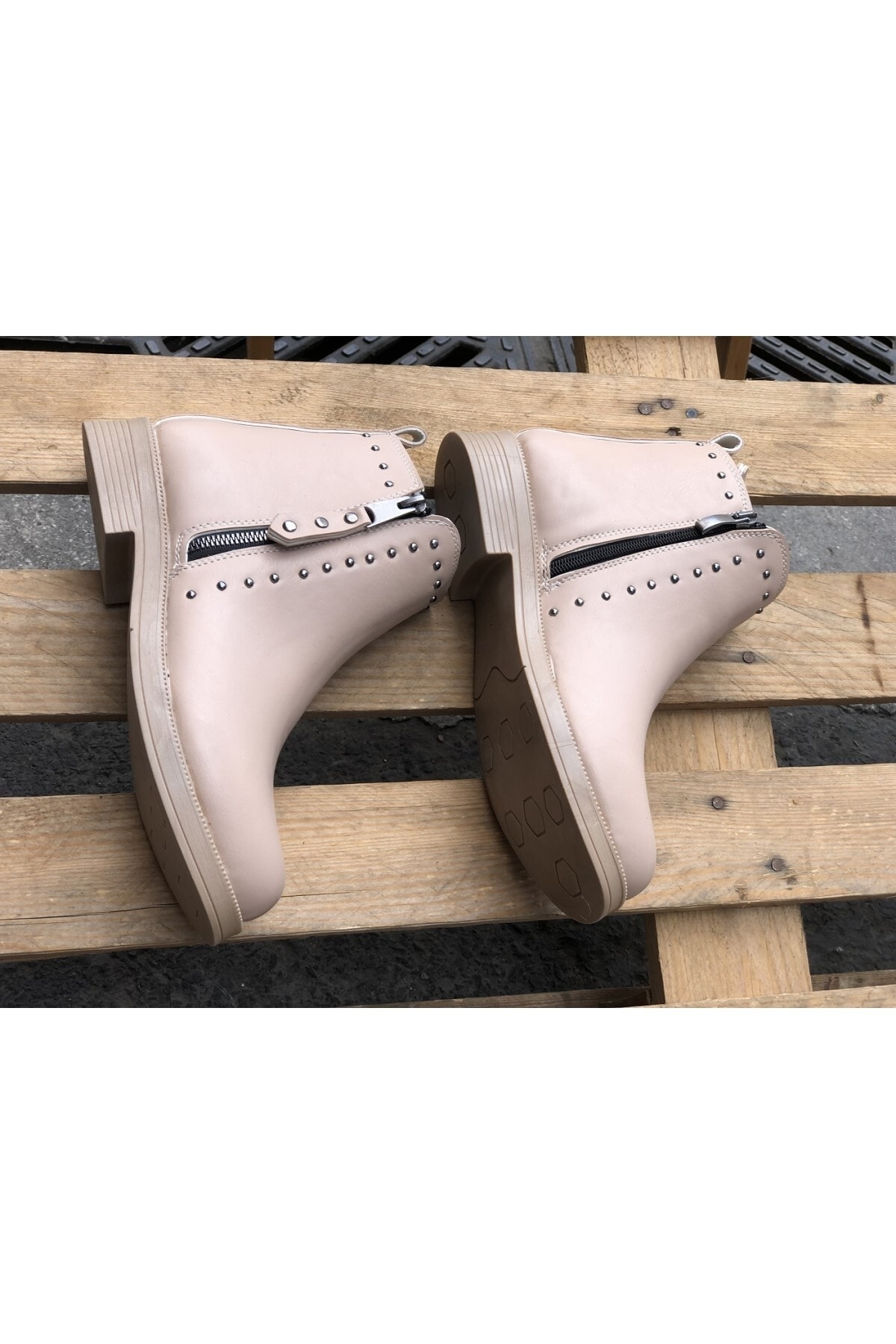 KAFKASLAR Kadın Kaymaz Taban Fermuar Detaylı Model Deri Kısa Bot Fiyatı, Yorumları - Trendyol