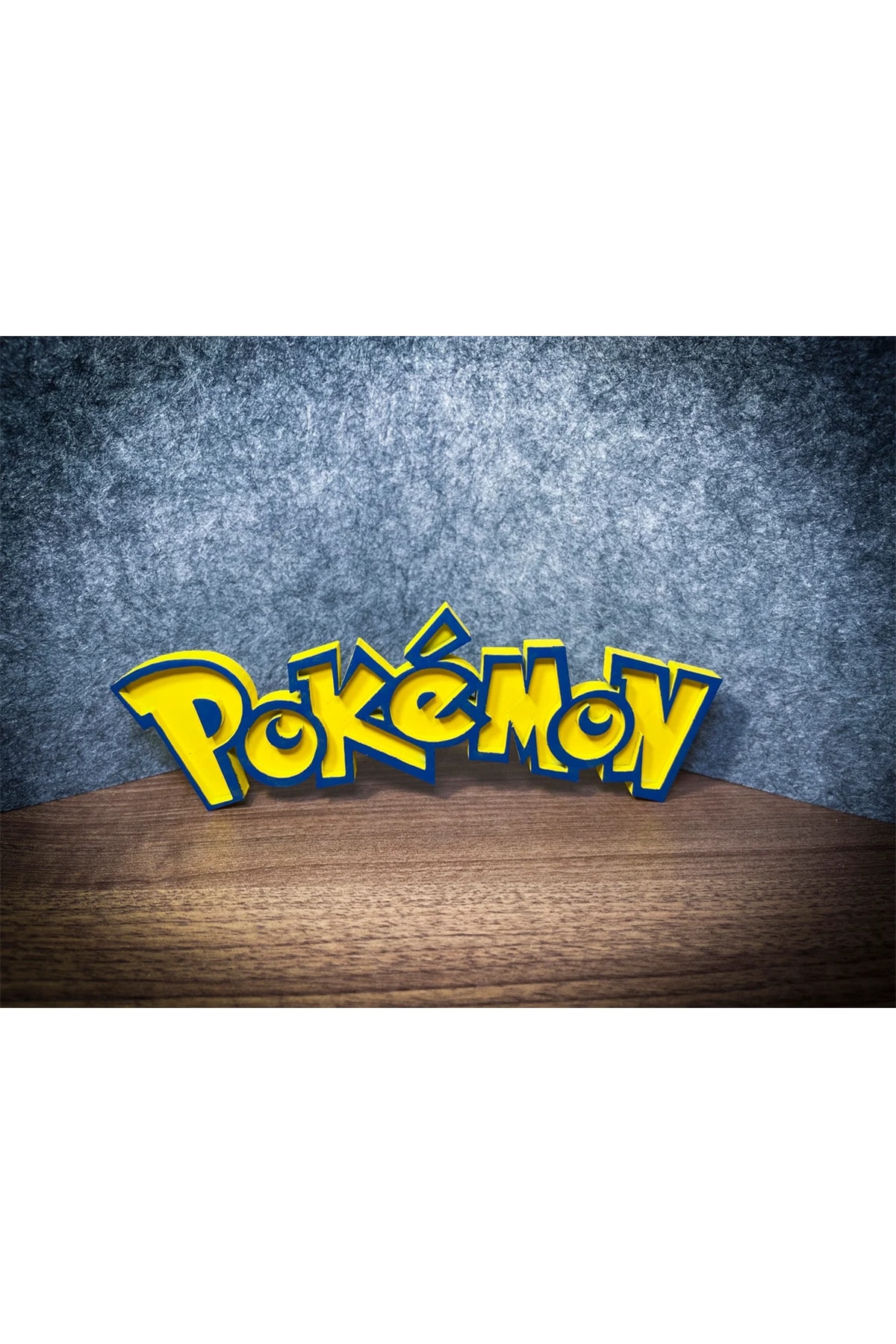 The Pieta Pokemon Logo Masaüstü Aksesuar - Koleksiyon Için Şık Aksesuar ...