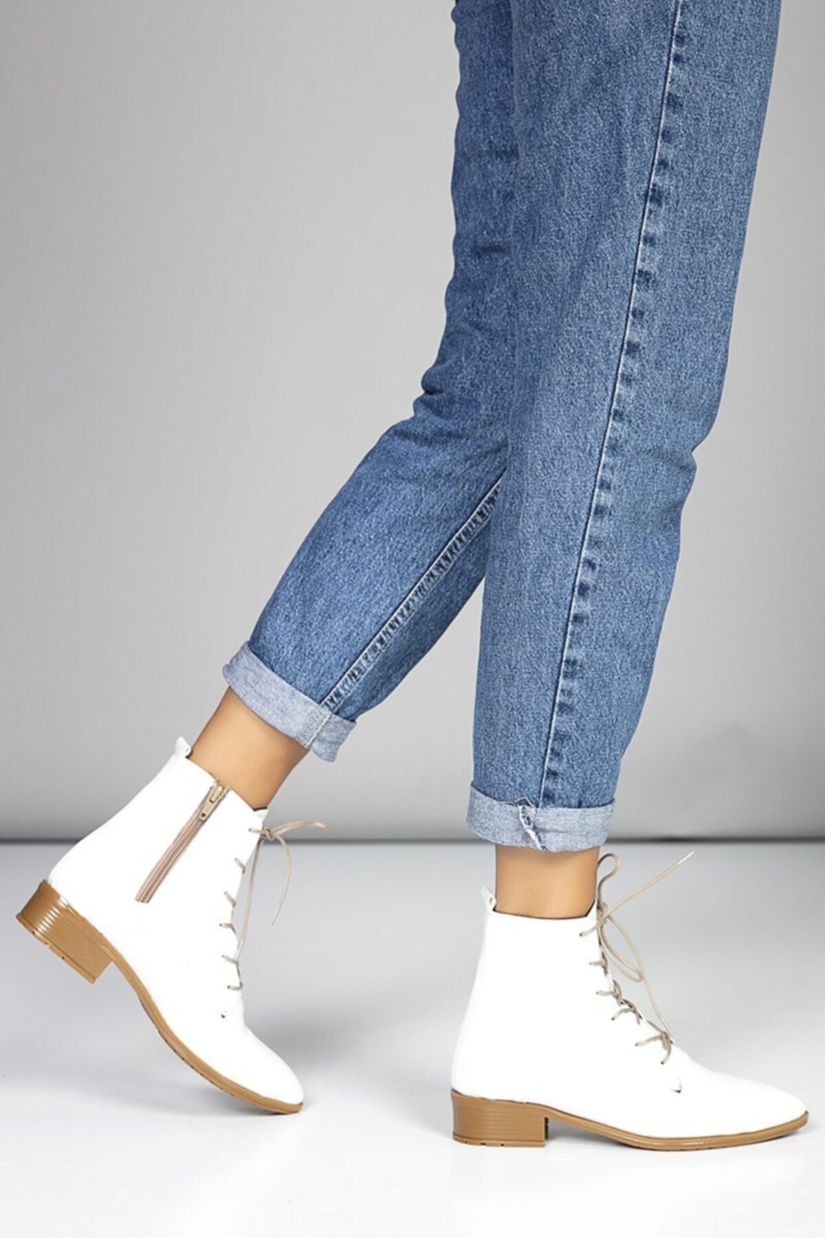 ZENNESHOES beyaz deri bot