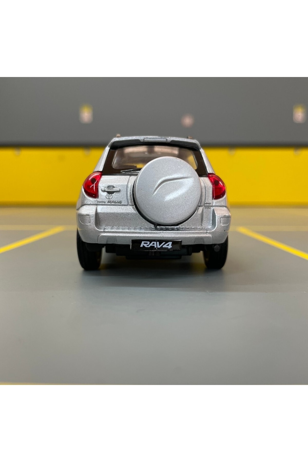 Genel Markalar Toyota Rav4 1/36 Ölçek Diecast Metal Model Araba Çek ...