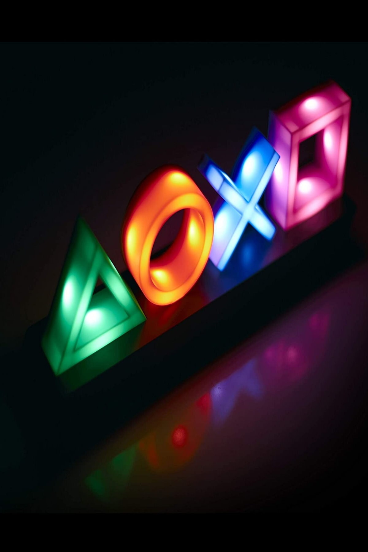 Midday Playstation Hayranlarının Bayılacağı Odaya Renk Katan Dekoratif ...