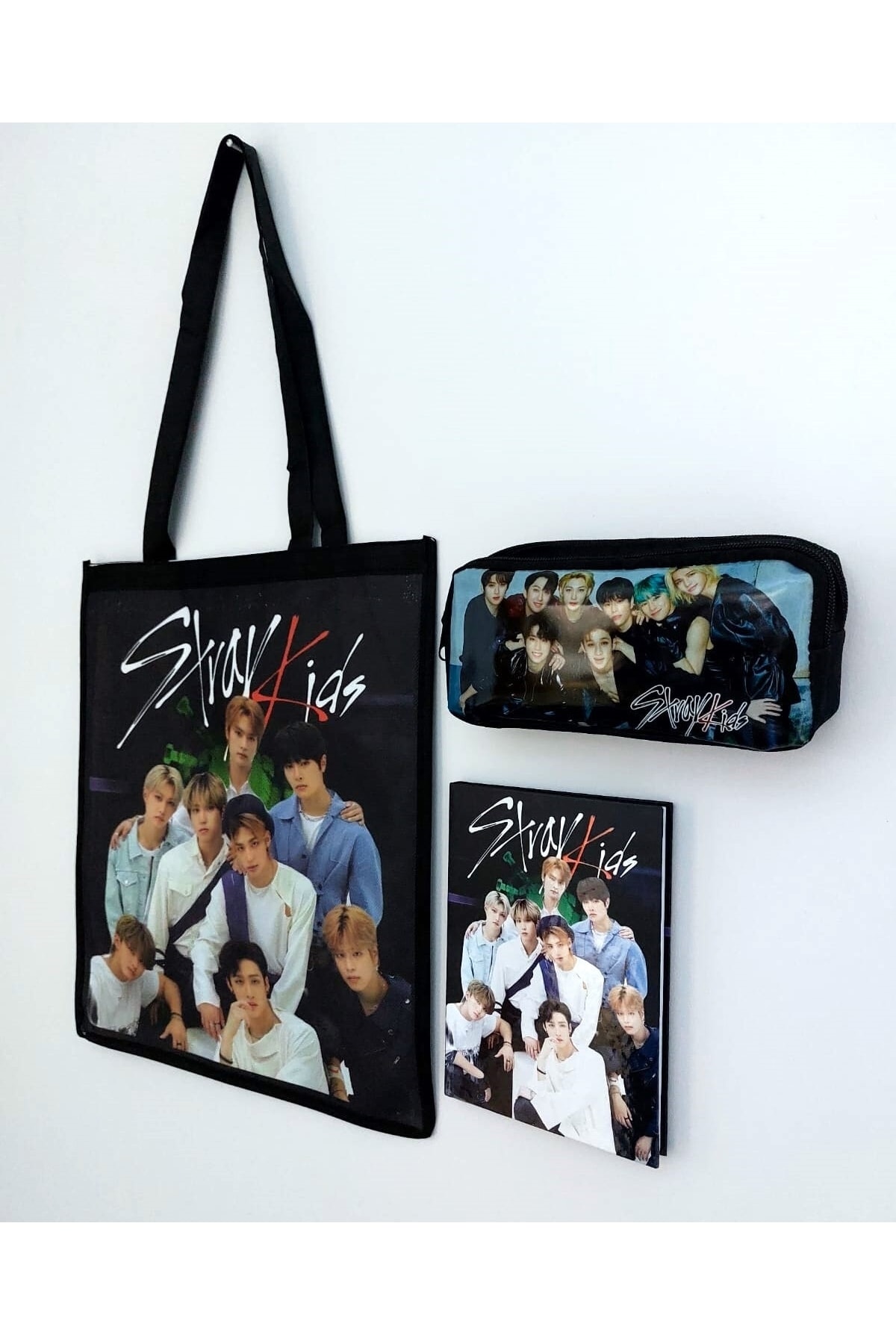 şahane parti Stray Kids Themed 3 Piece Magnificent Set - Trendyol