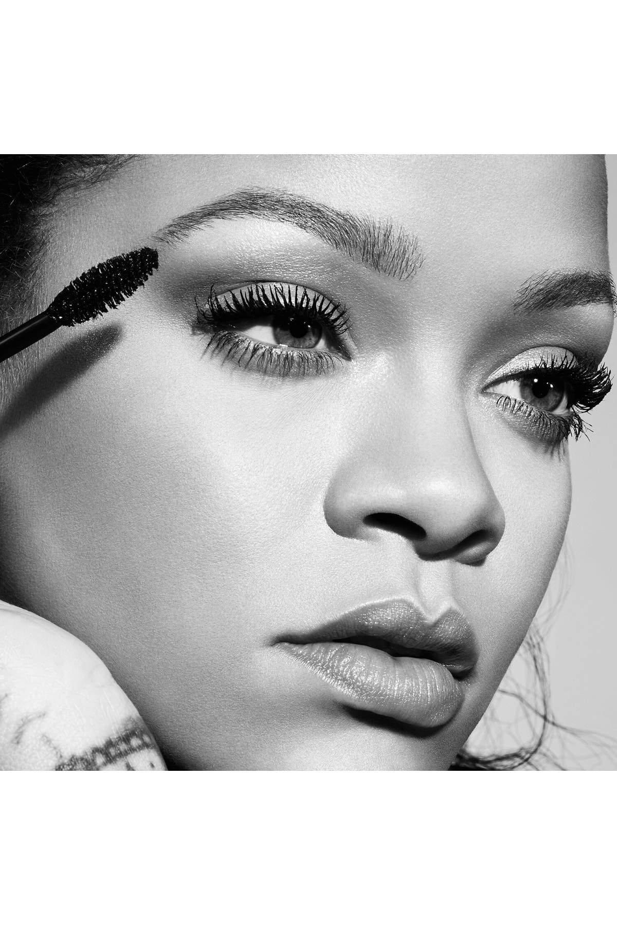 FENTY BEAUTY Full Frontal Rimell Fiyatı, Yorumları - Trendyol