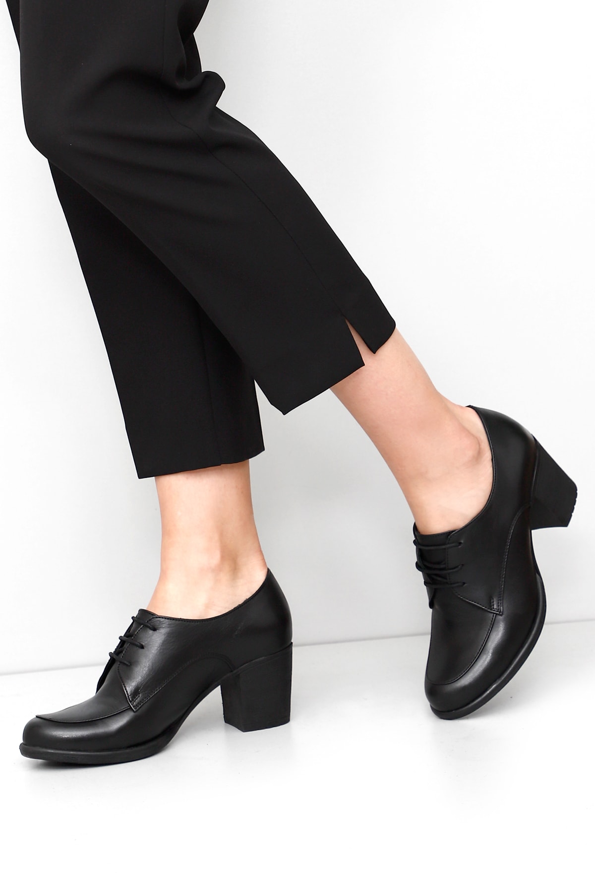 G.Ö.N Gön Hakiki Deri Kadın Topuklu Ayakkabı 24071