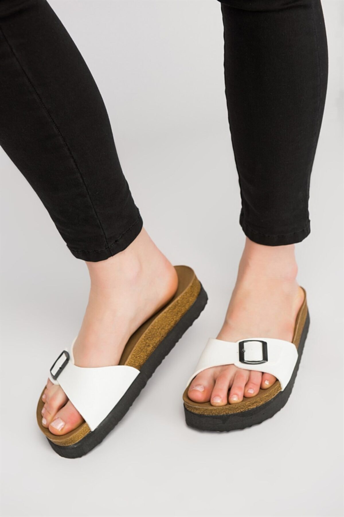 Fox Shoes Beyaz Kadın Terlik