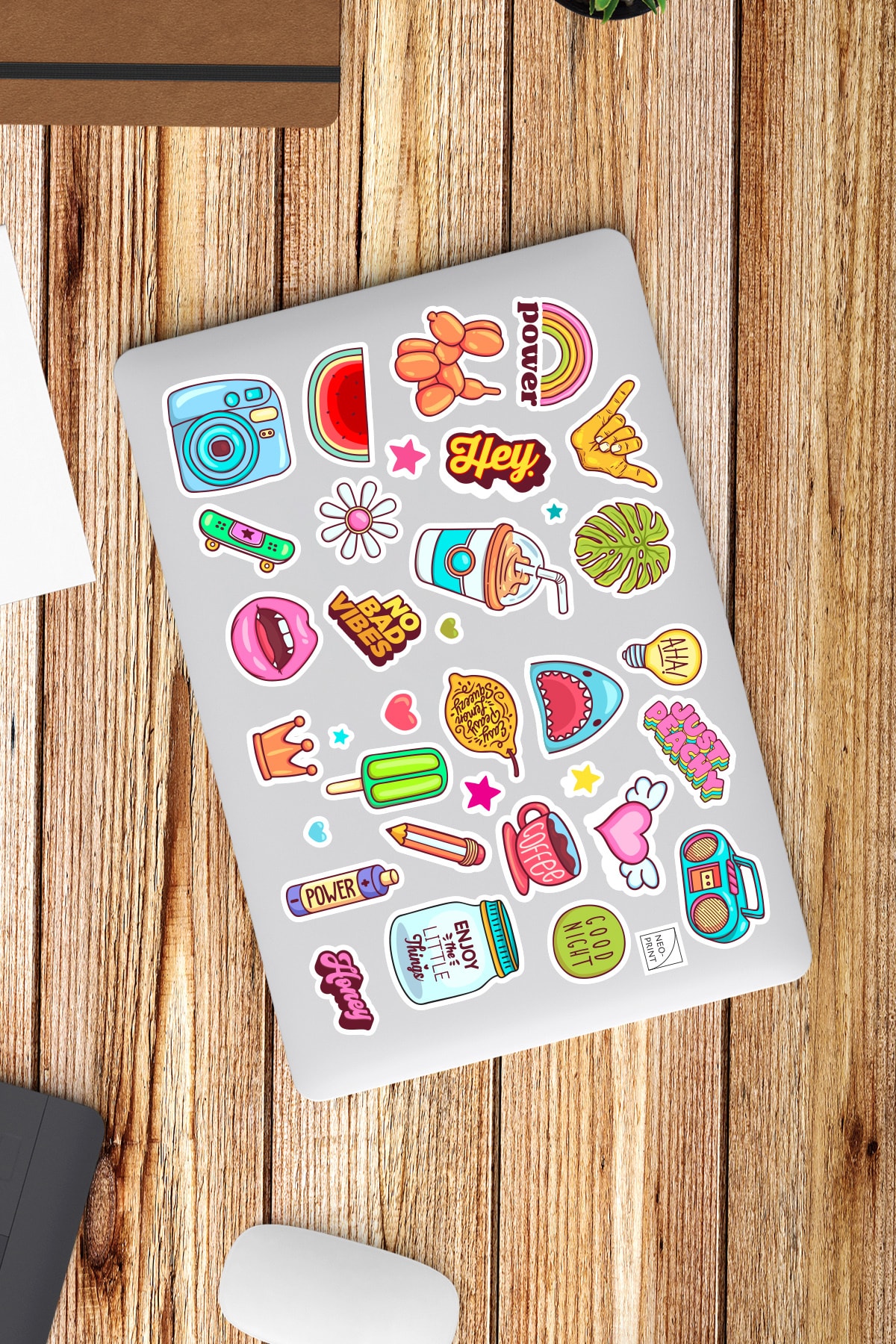 NeoPrint Şirin Nostaljik Renkli Retro Temalı Laptop Telefon Tablet ...