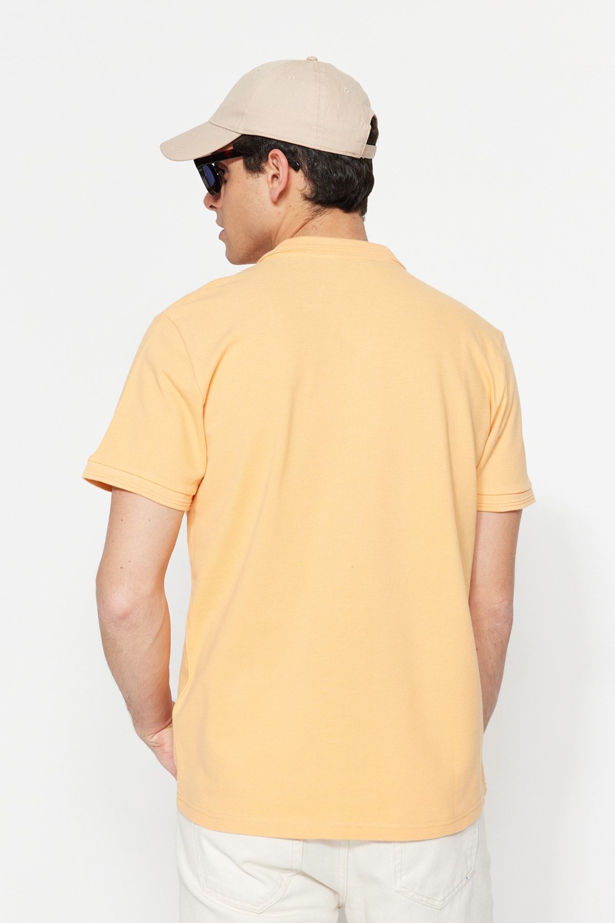Trendyol Collection Orangefarbenes Herren T Shirt Mit Schmalem Schmalem