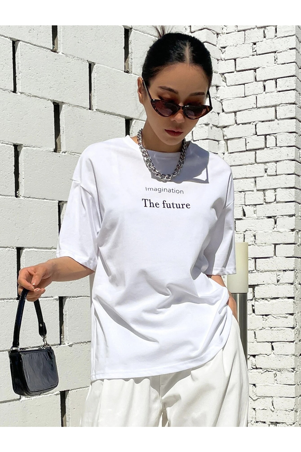 ALİKA Kadın Beyaz The Future Oversize T-shirt Fiyatı, Yorumları - Trendyol