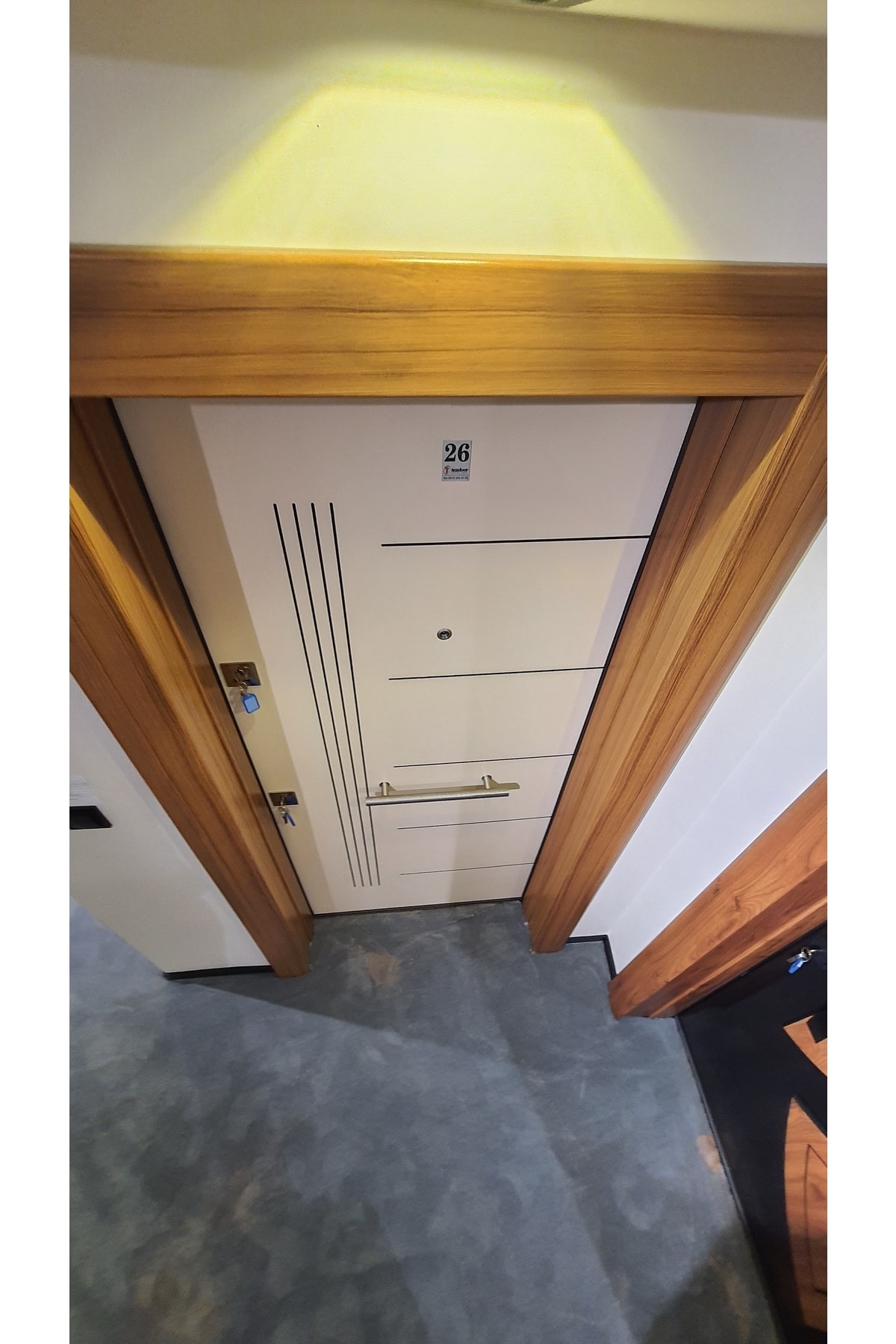 tezwood ahşap kapı sanayi Çelik Kapı Ahşap Kaplama Krem Rengi Tırnaklı ...