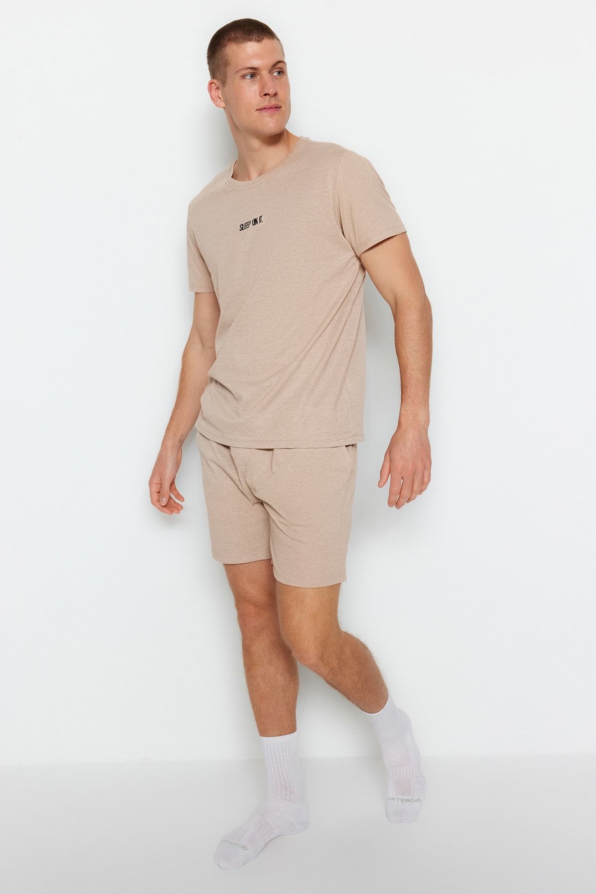 Trendyol Collection Beigefarbenes Herren Pyjama Set Mit Normaler