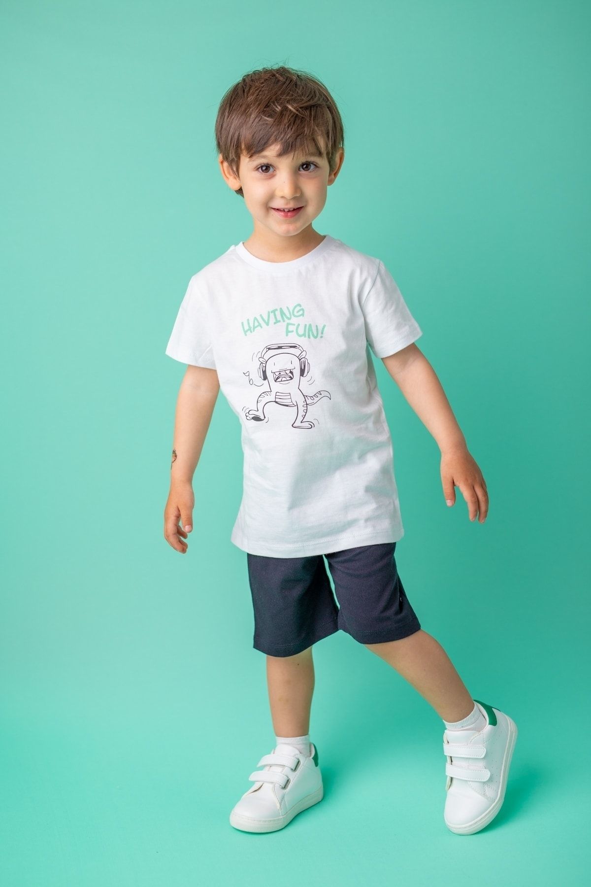 Zeyland Erkek Bebek Beyaz Funny Monster T Shirt Ve Şort Takım 9ay 7yaş
